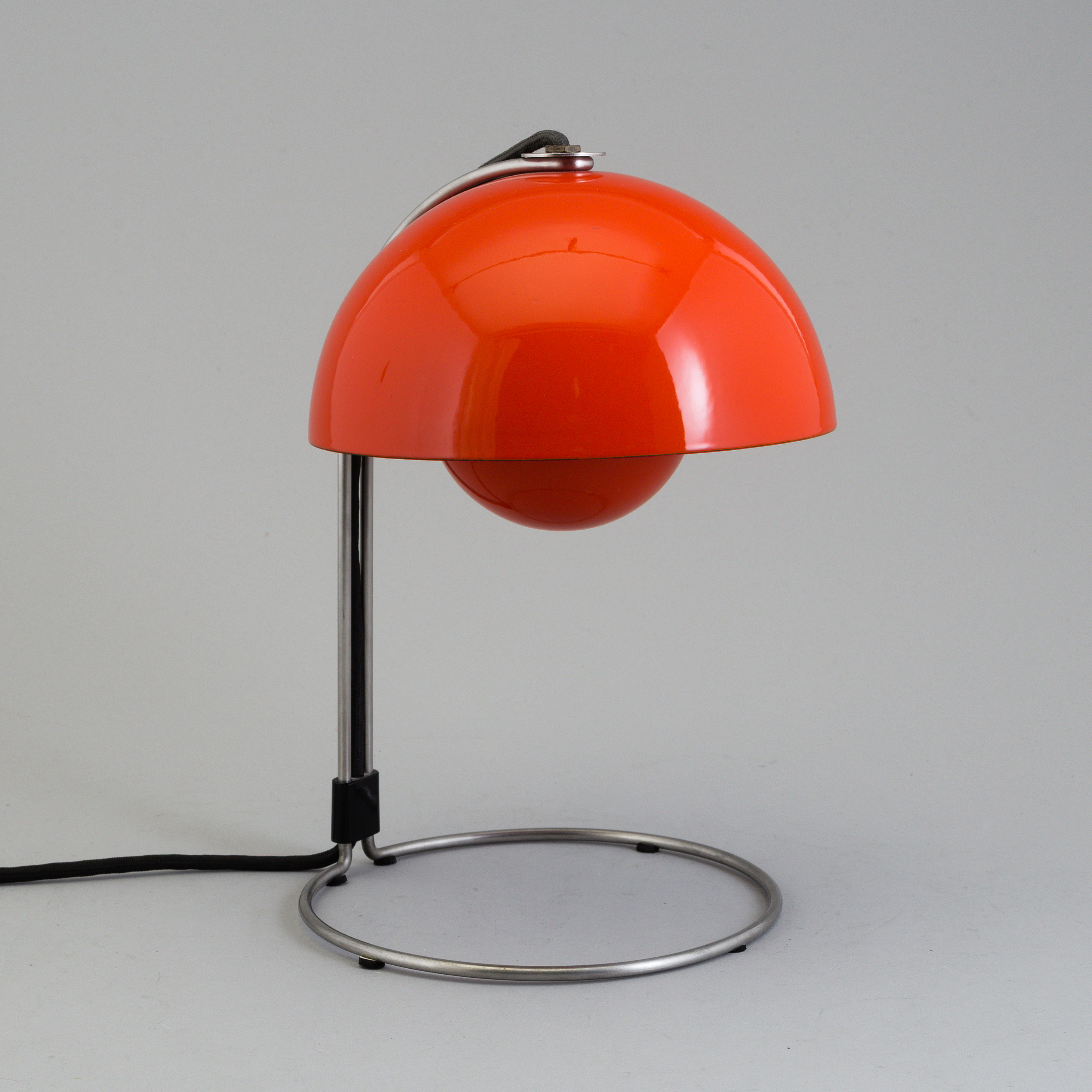 VERNER PANTON, BORDSLAMPA, "Flower Pot", Louis Poulsen, 1900-talets ...