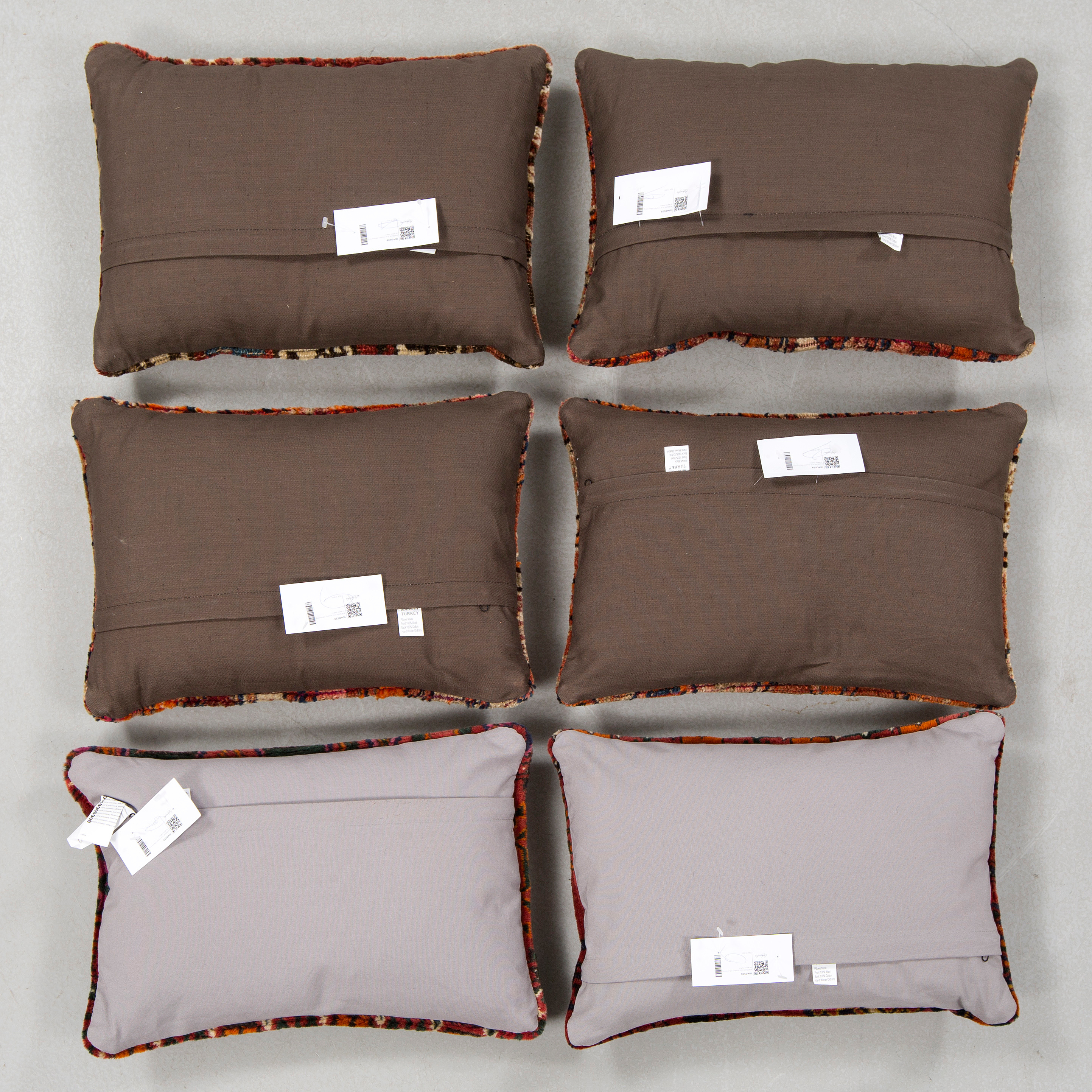 KUDDAR, 6 st, modern tillverkning av äldre mattor. - Bukowskis