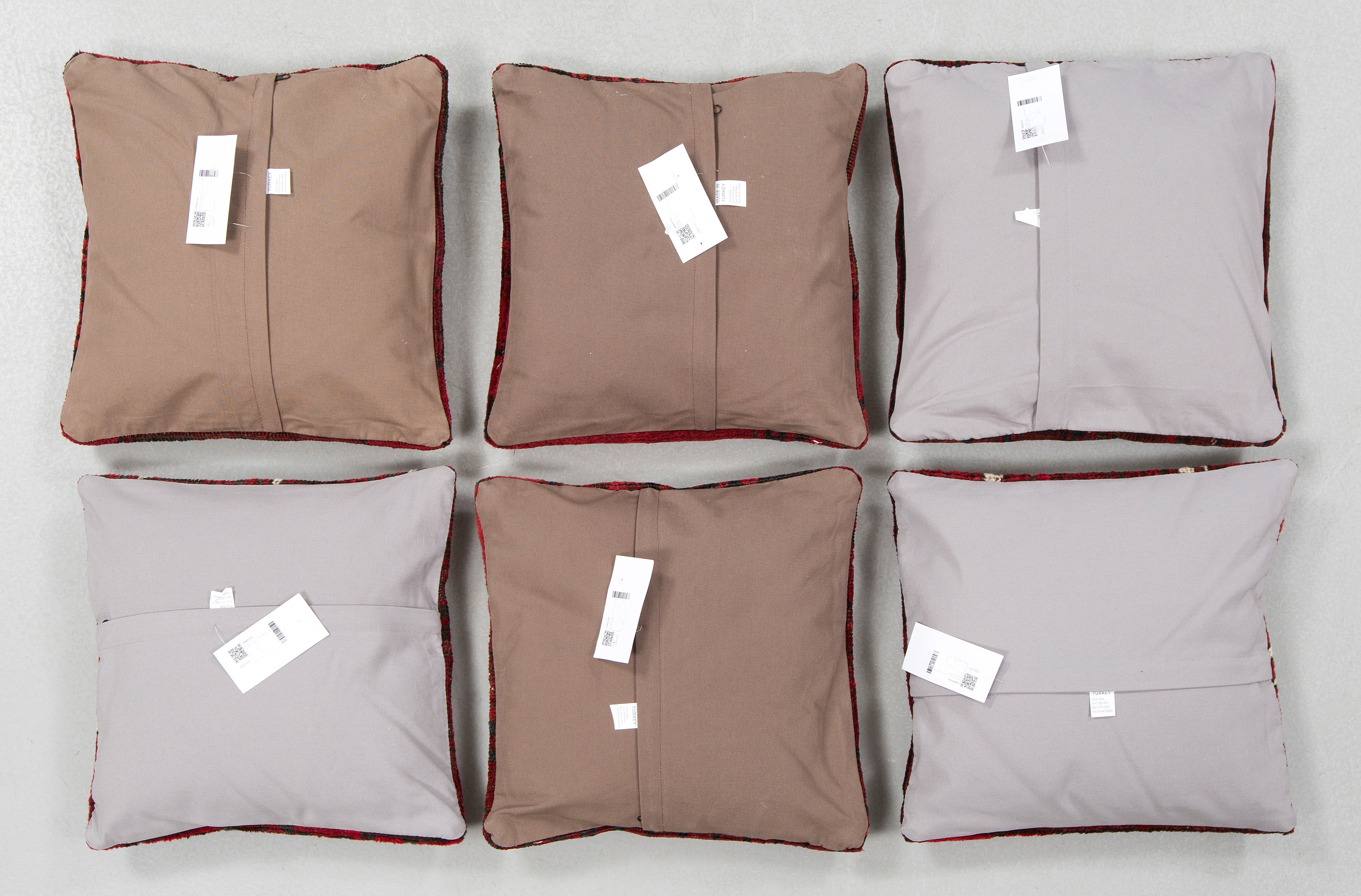 KUDDAR, 6 st, modern tillverkning av äldre mattor. - Bukowskis