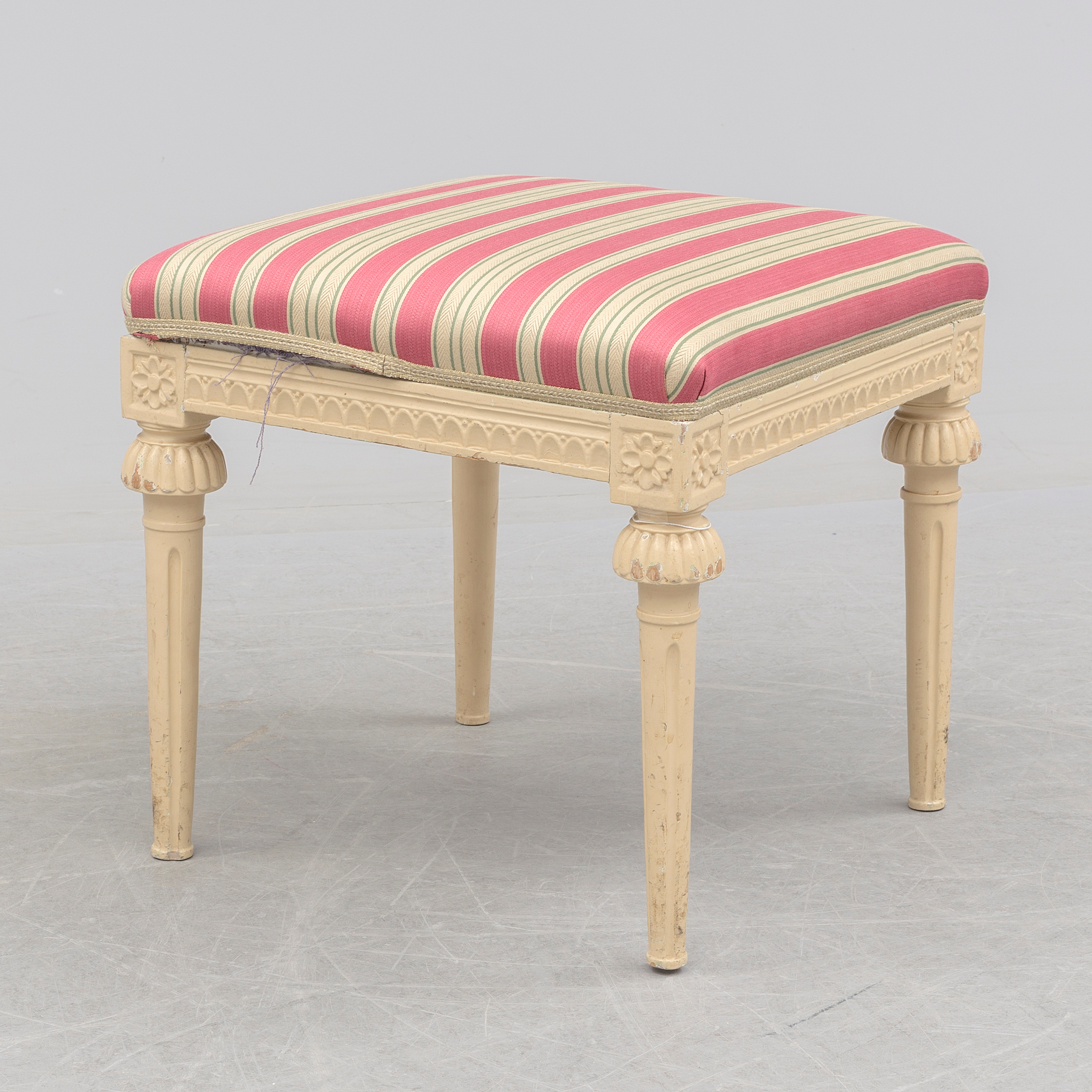 An early 19th century late Gustavian stool. - Bukowskis