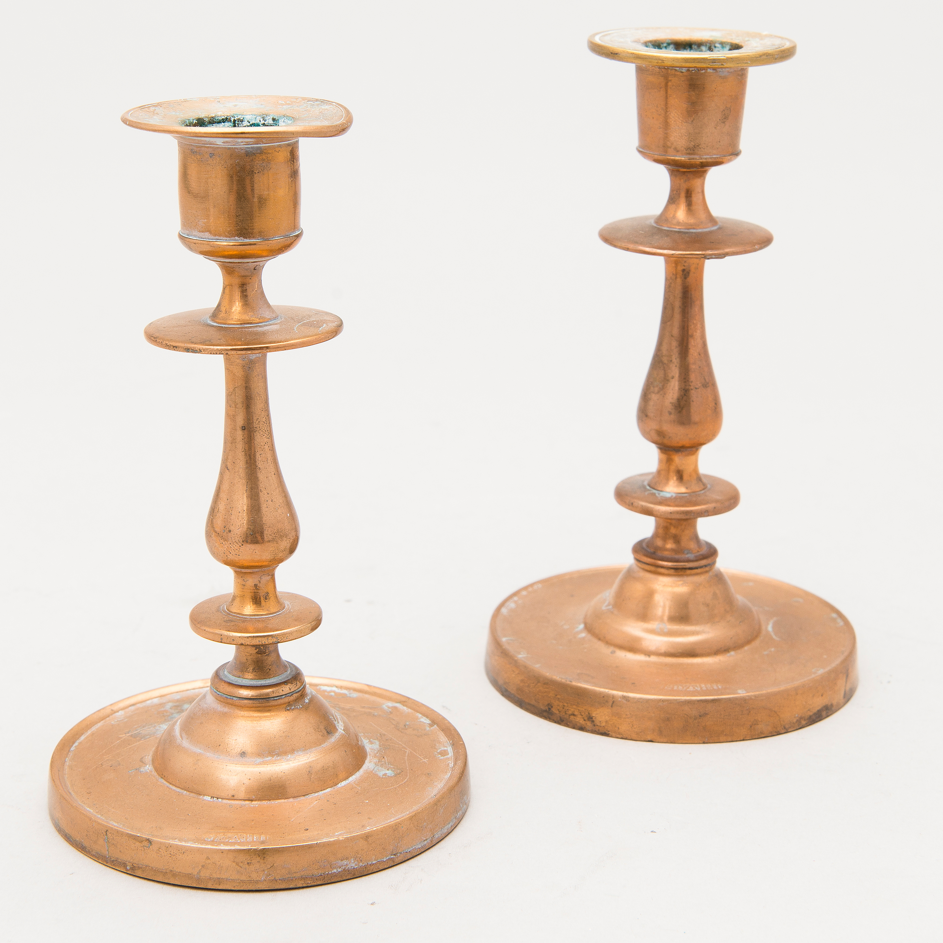 A pair of late 19th century Russian candlesticks. - Bukowskis