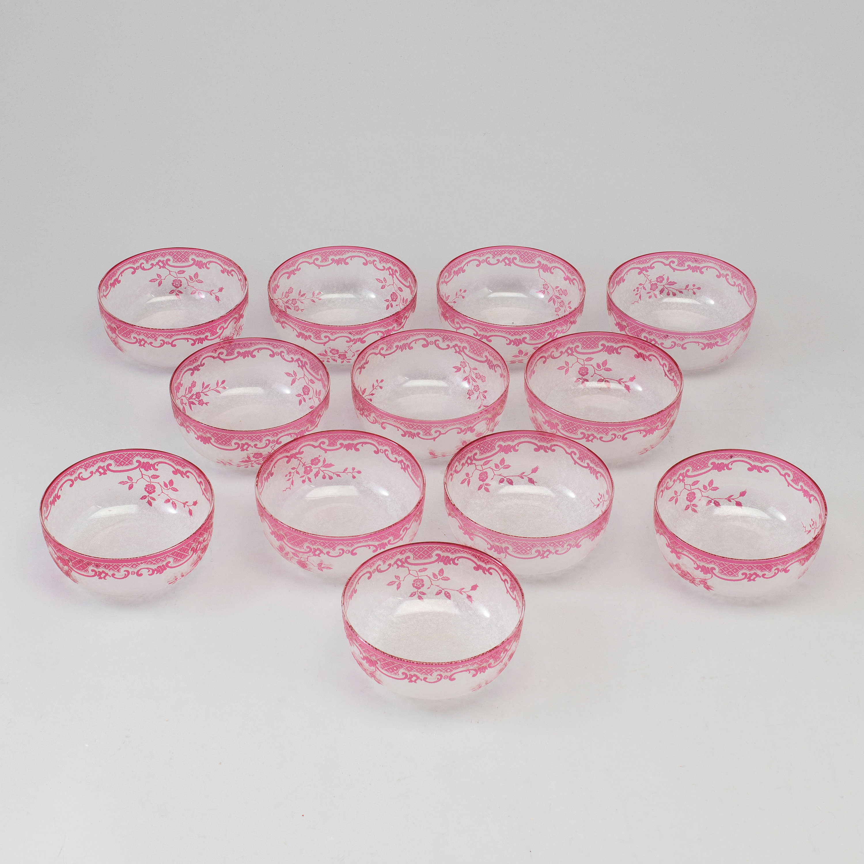 A Set Of Twelve Glass Dessert Bowls From Around Year 1900. - Bukowskis