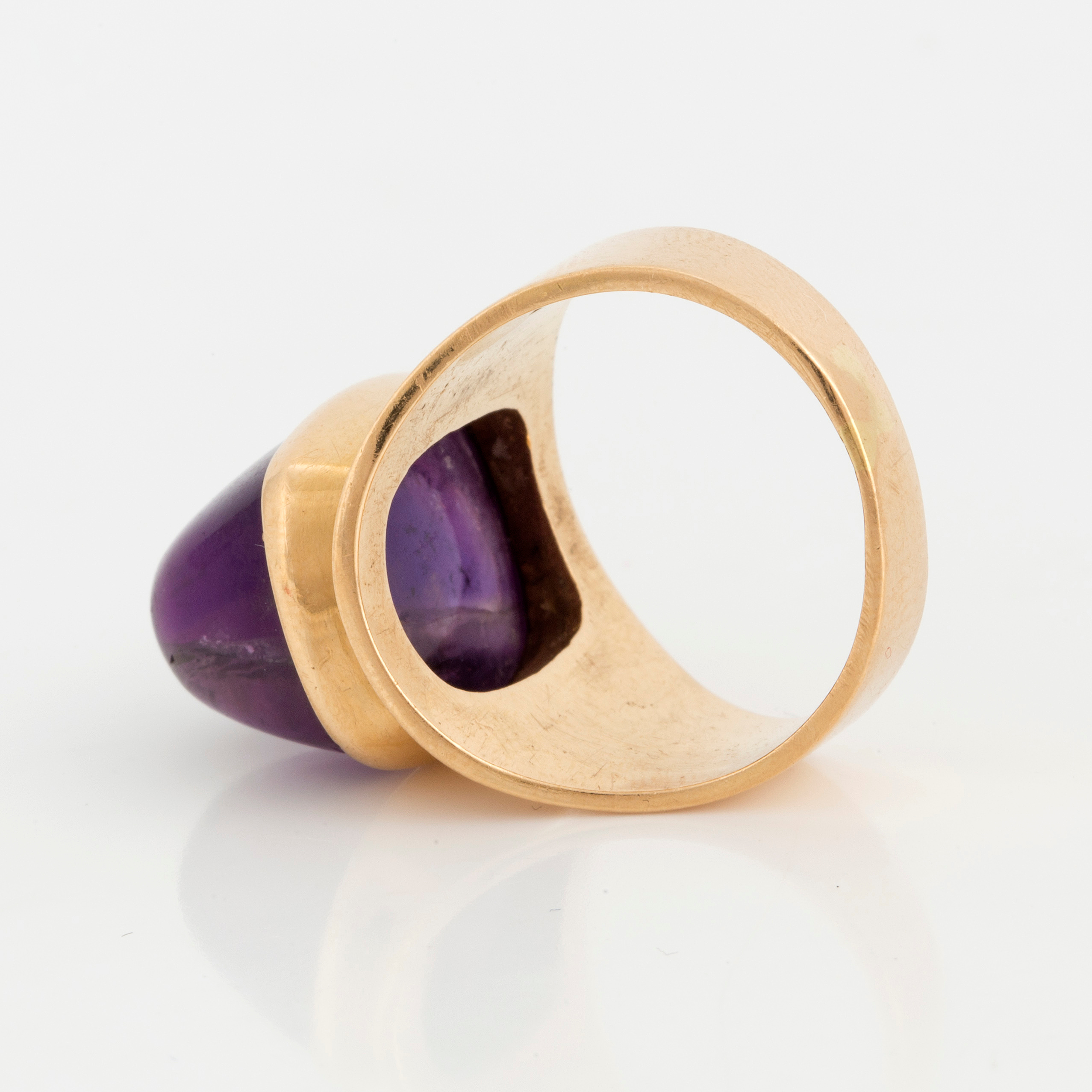 RING, med ametist. - Bukowskis