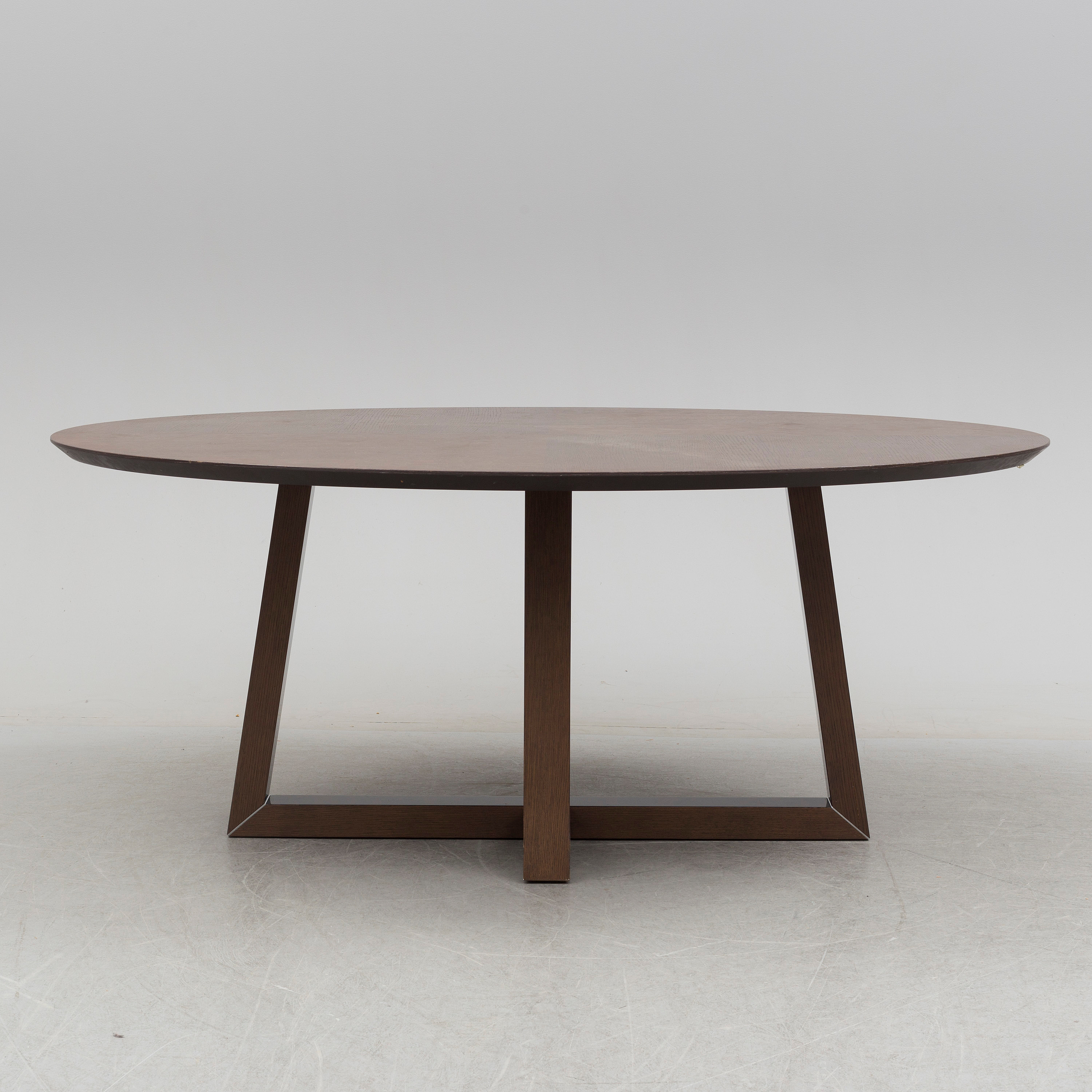 A circa 2000 dining table by Natuzzi, Italy. - Bukowskis