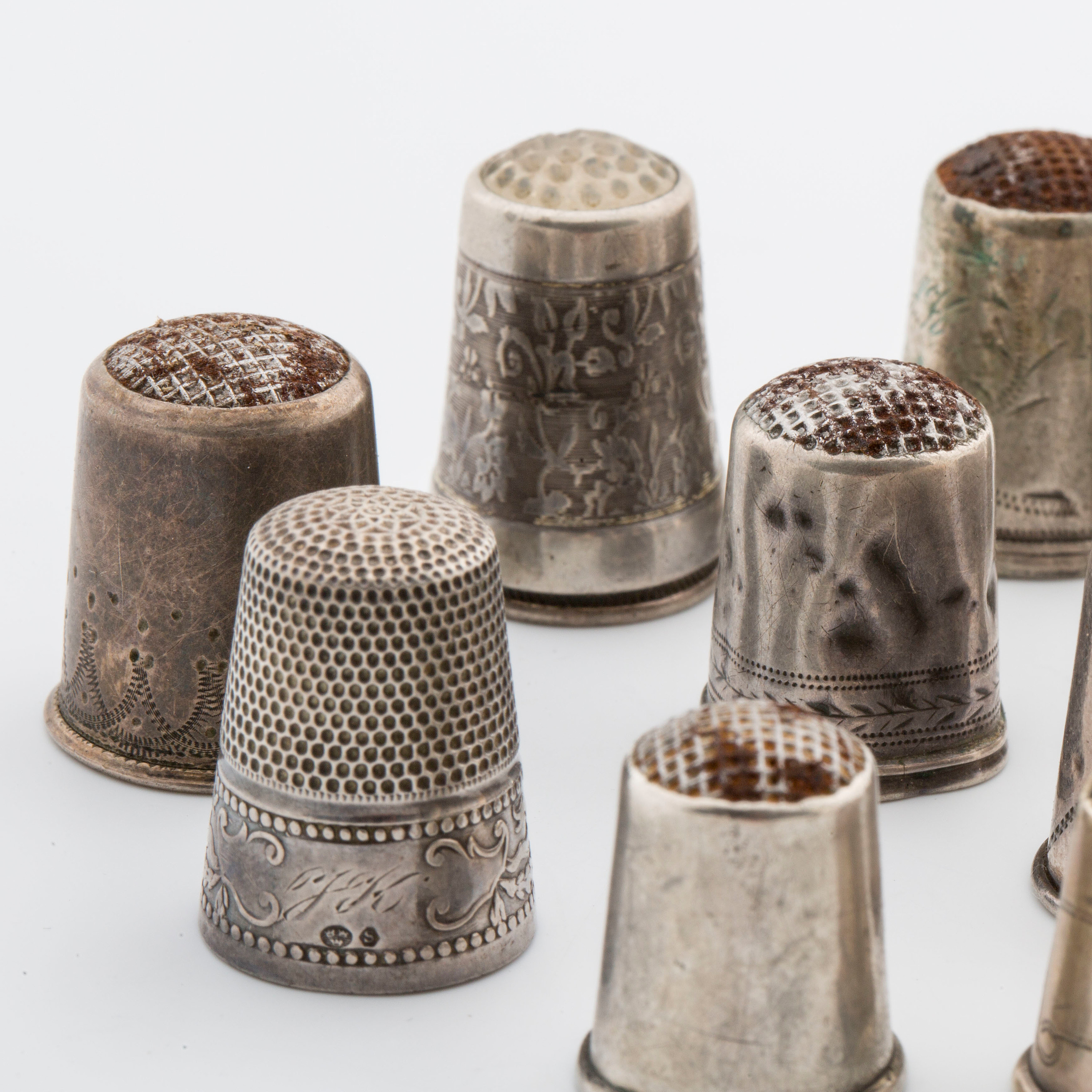 FINGERBORGAR, 13 st silver, 1 st, 18K guld. 1900-talets första hälft ...