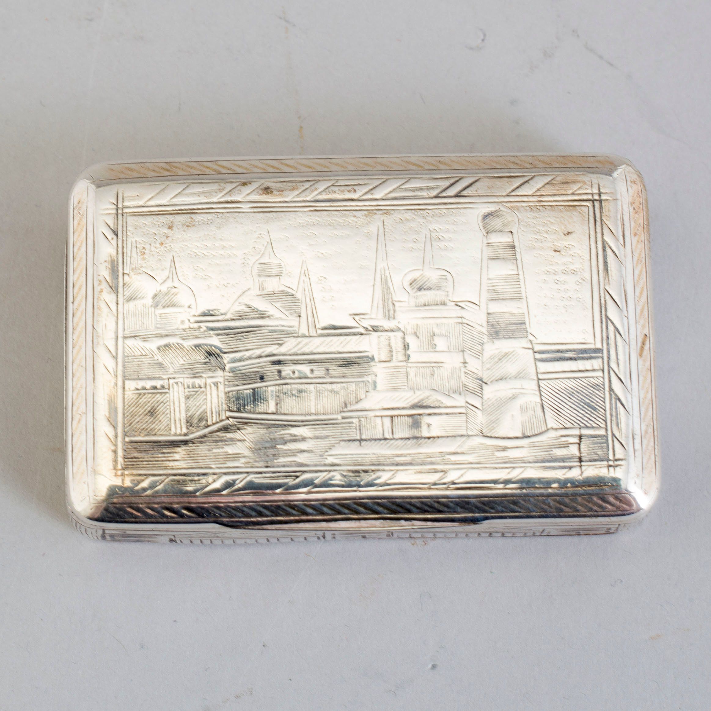 SNUSDOSA, silver, nielloarbete, Ryssland, 1800-tal. - Bukowskis