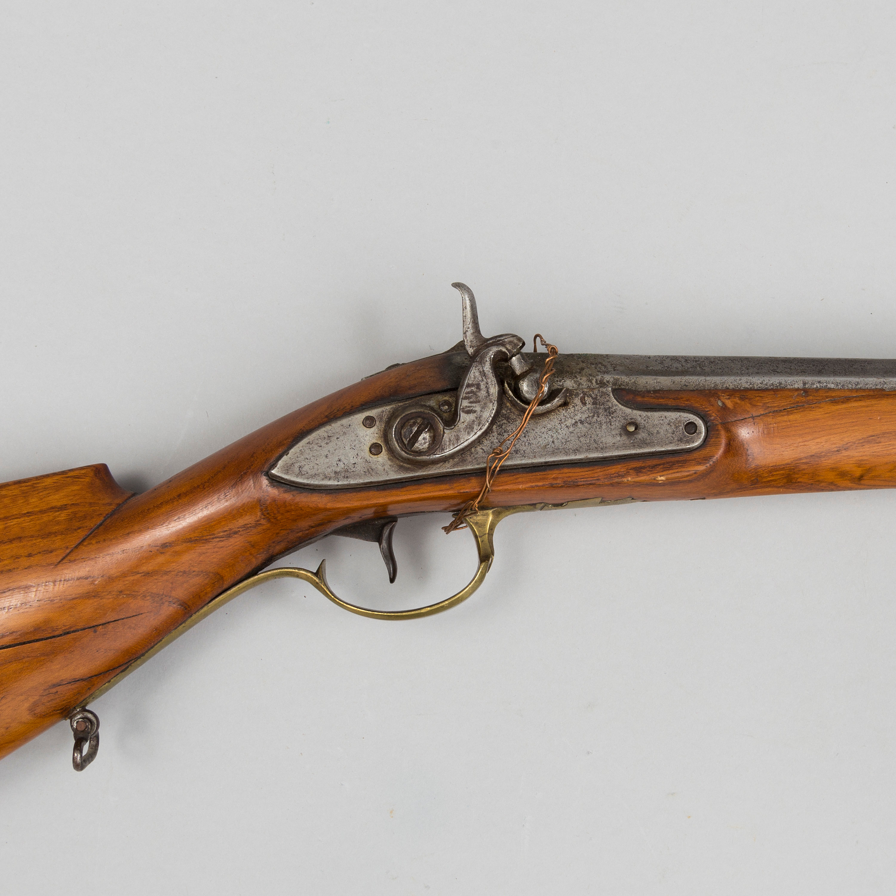 An 18th century percussion gun. - Bukowskis