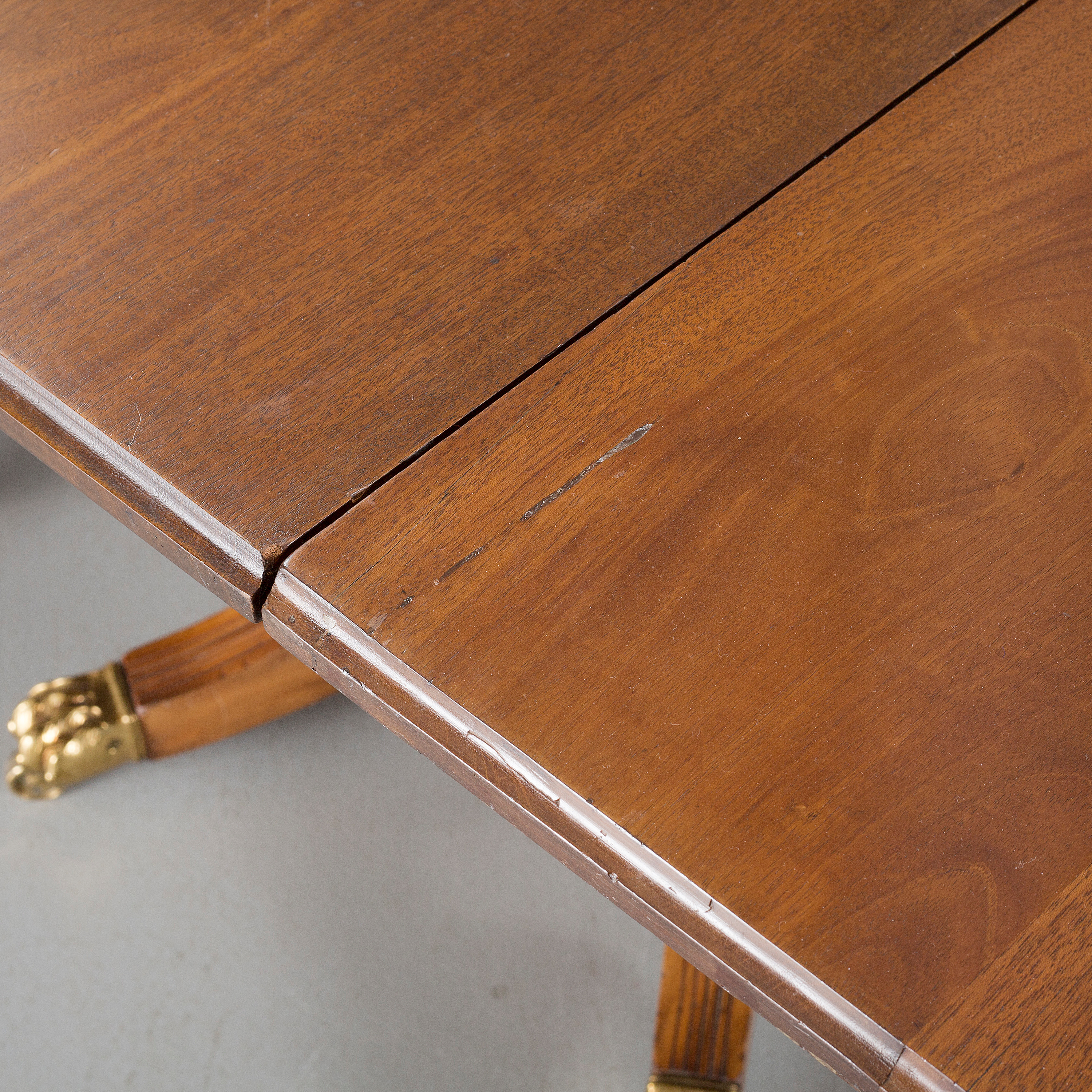 A dining table from the latter half of th 20th century. - Bukowskis