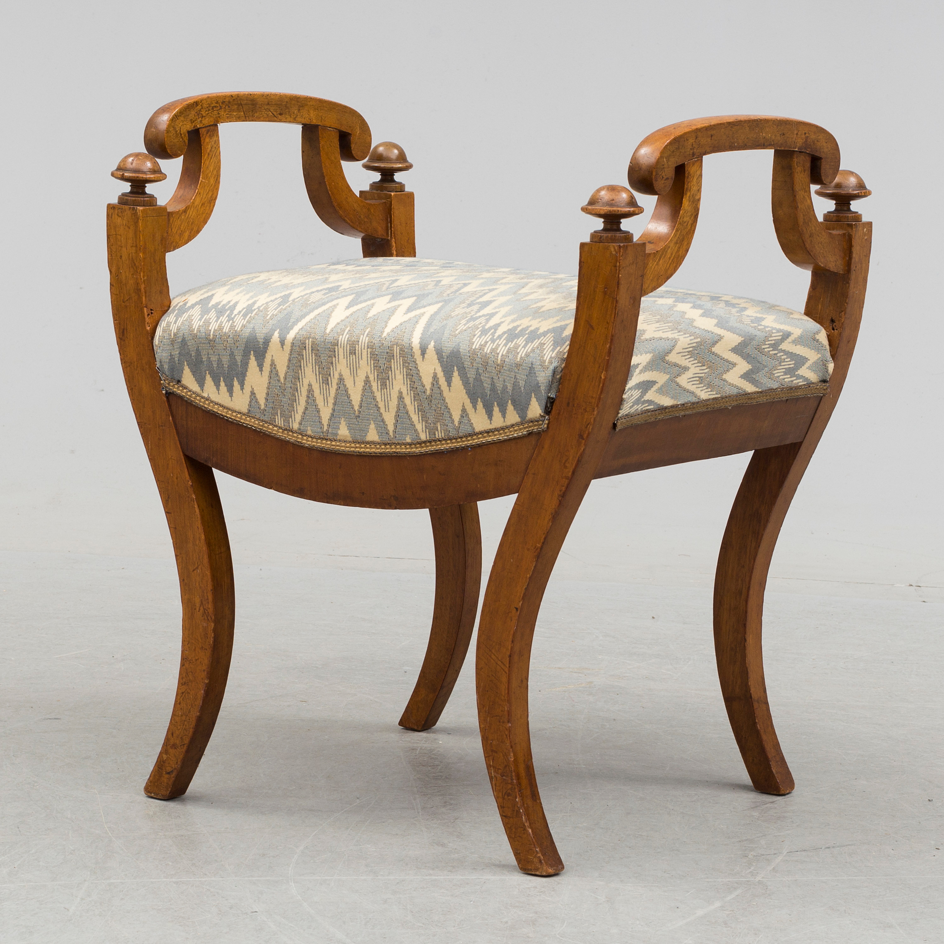 A mid 19th century stool. - Bukowskis