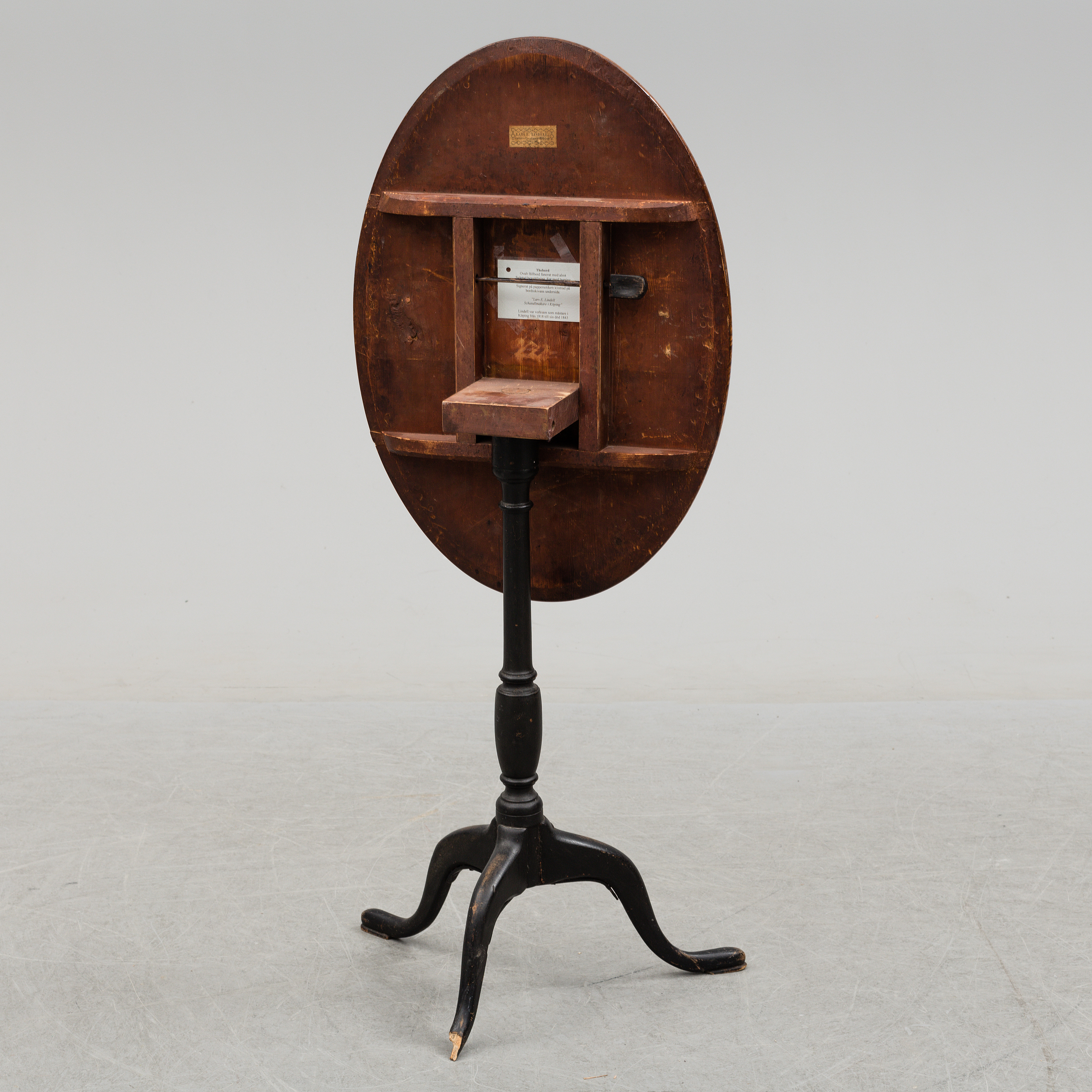 FÄLLBORD, Lars Eric Lindell (mästare i Köping 1818-1843). - Bukowskis