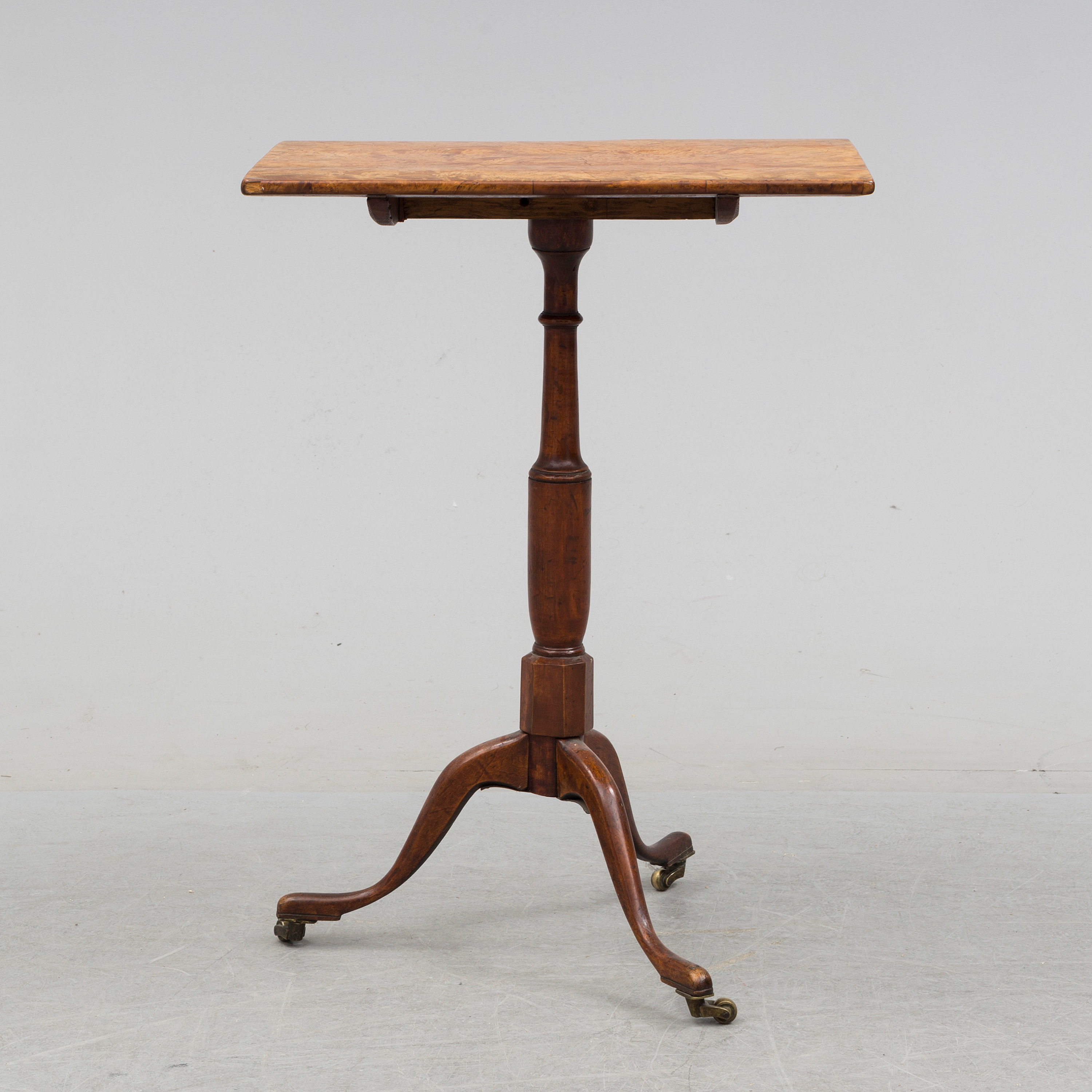 A first half of 19th century table. - Bukowskis