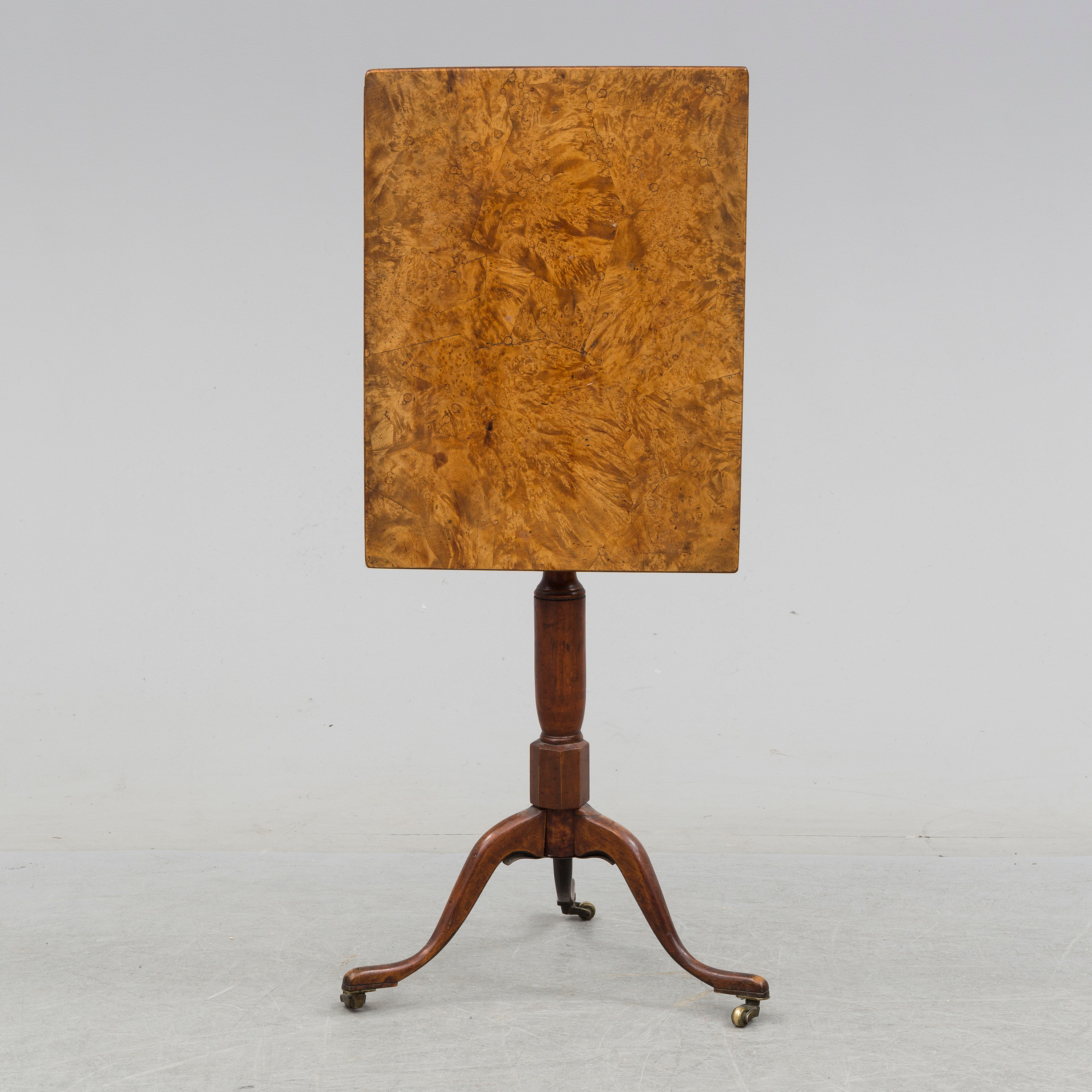 A first half of 19th century table. - Bukowskis