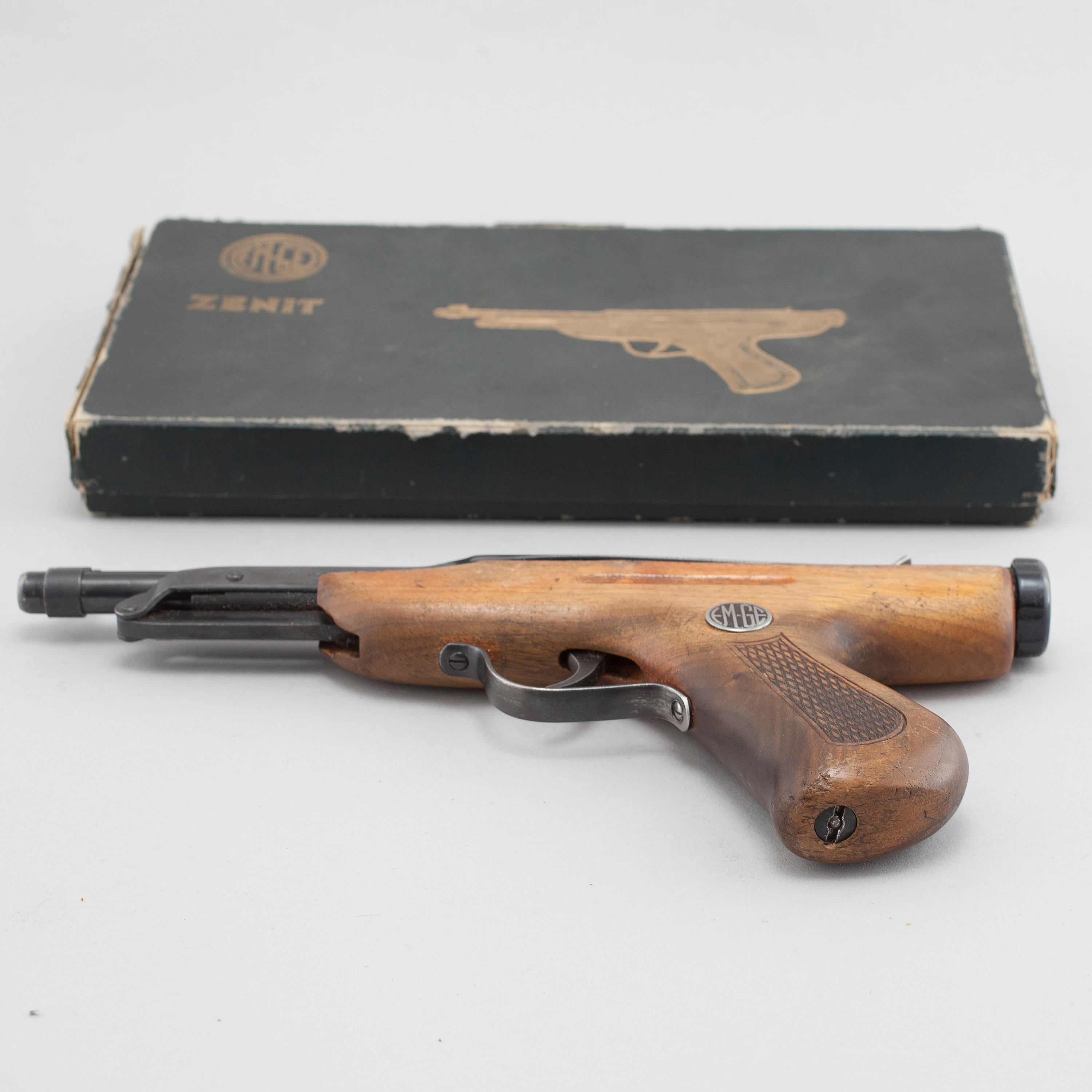 An air gun from EM.GE, model "Zenit!, first half of the 20th century ...