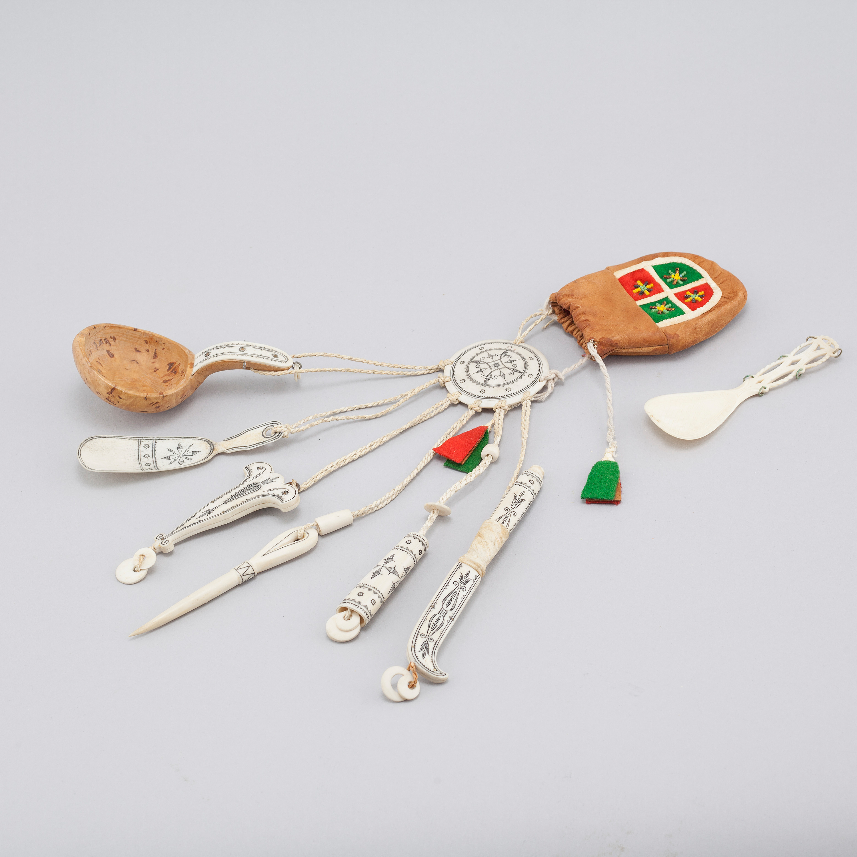 A set of horn objects by Anton Enarsson and Kniv-Elis Bergström ...