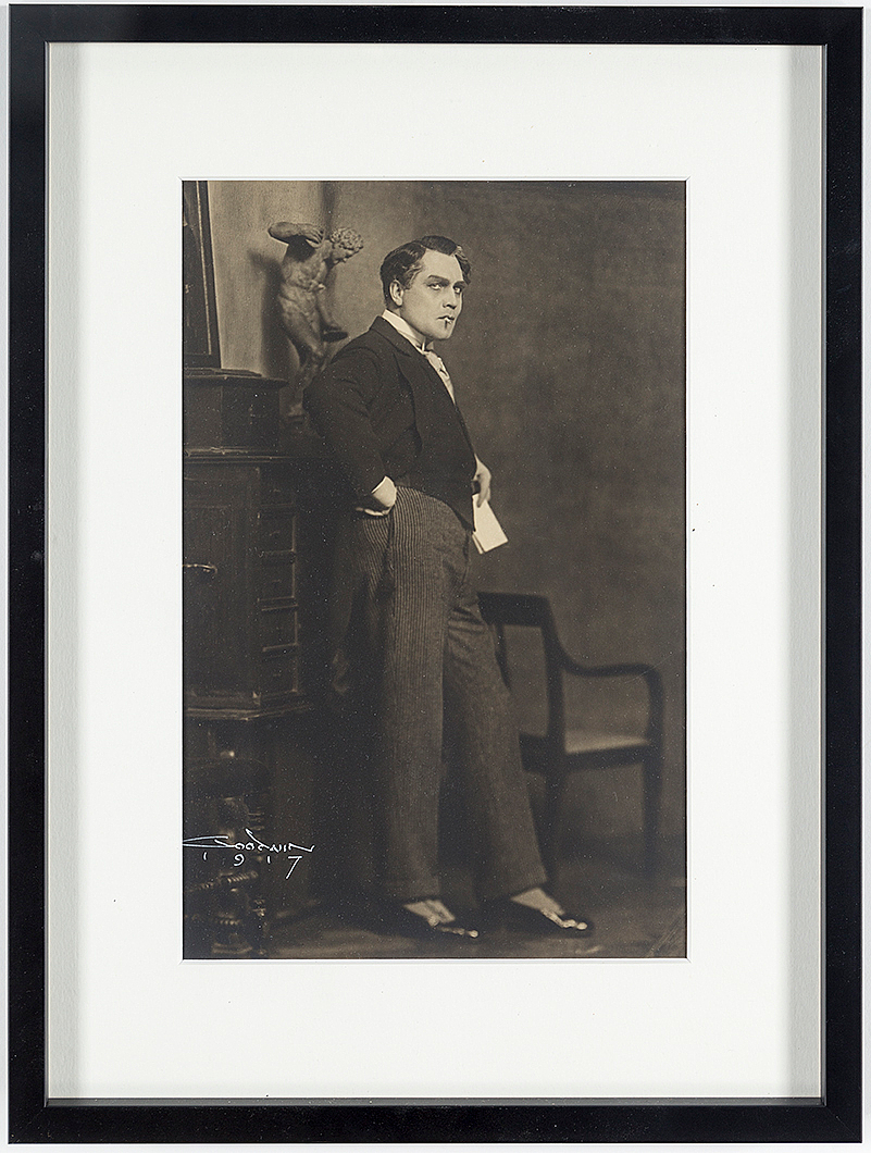 HENRY B GOODWIN, signerat och daterat 1917, porträtt av Anders De Wahl ...