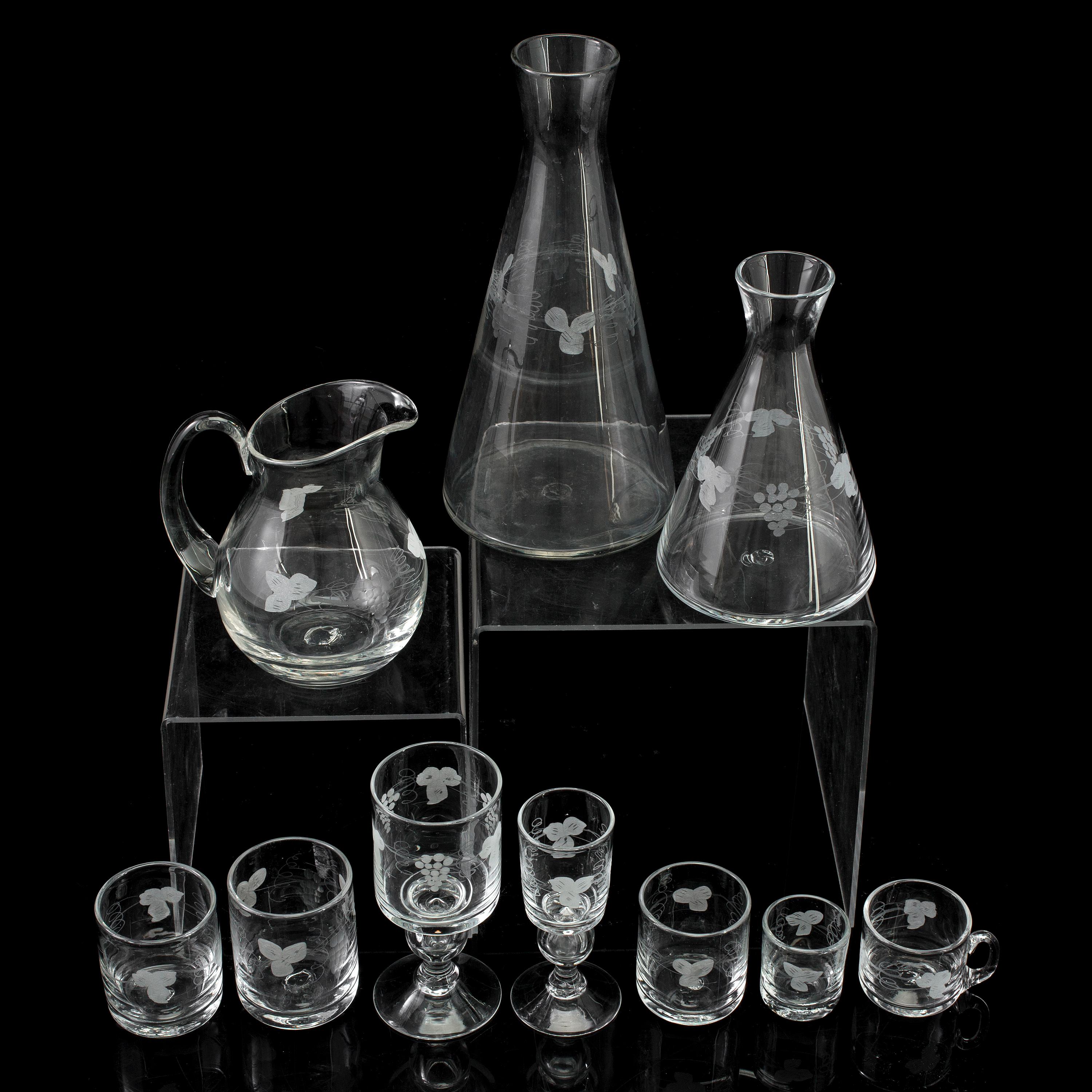 A Swedish Reijmyre 64 pcs glass service. - Bukowskis