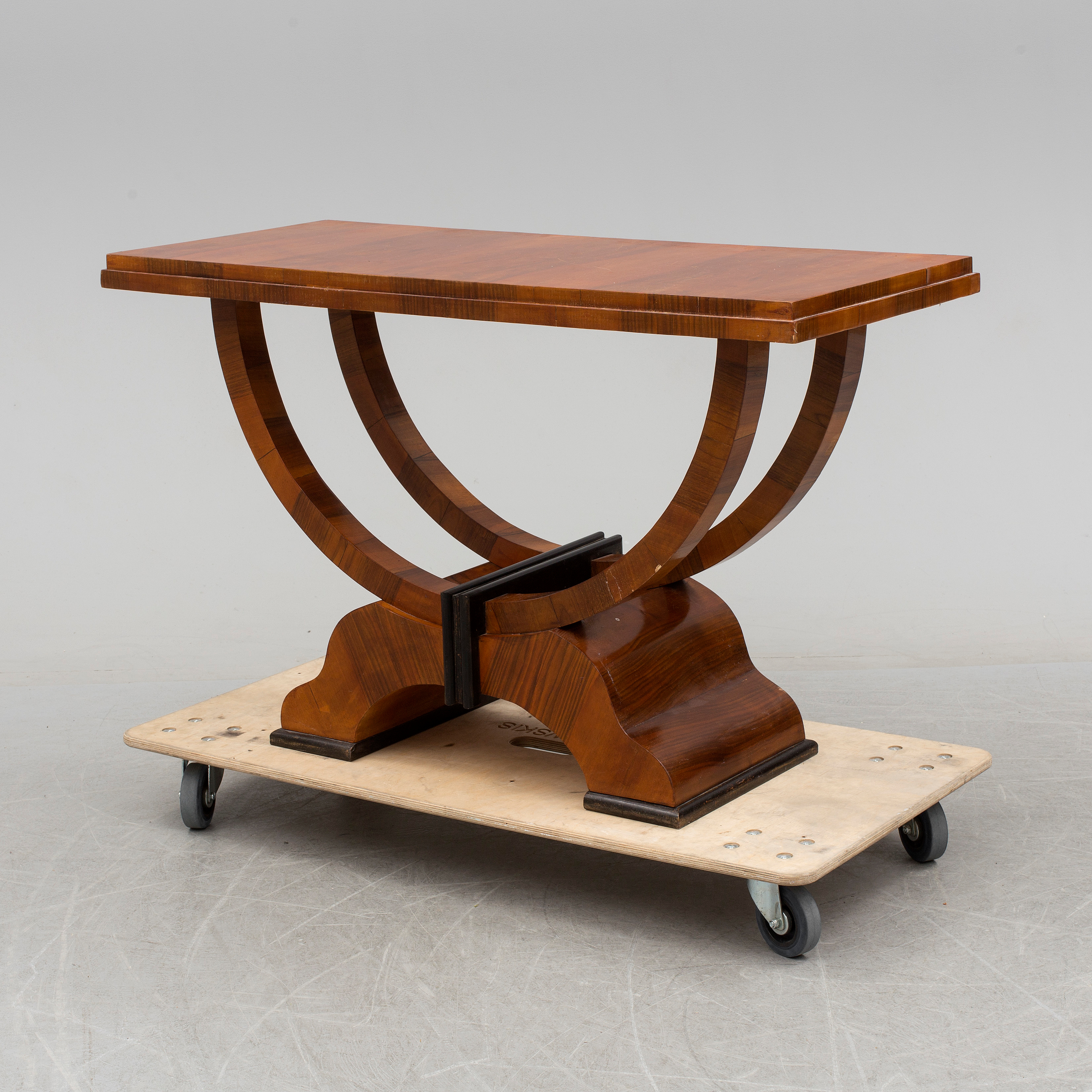 A 20th century art deco style table. - Bukowskis