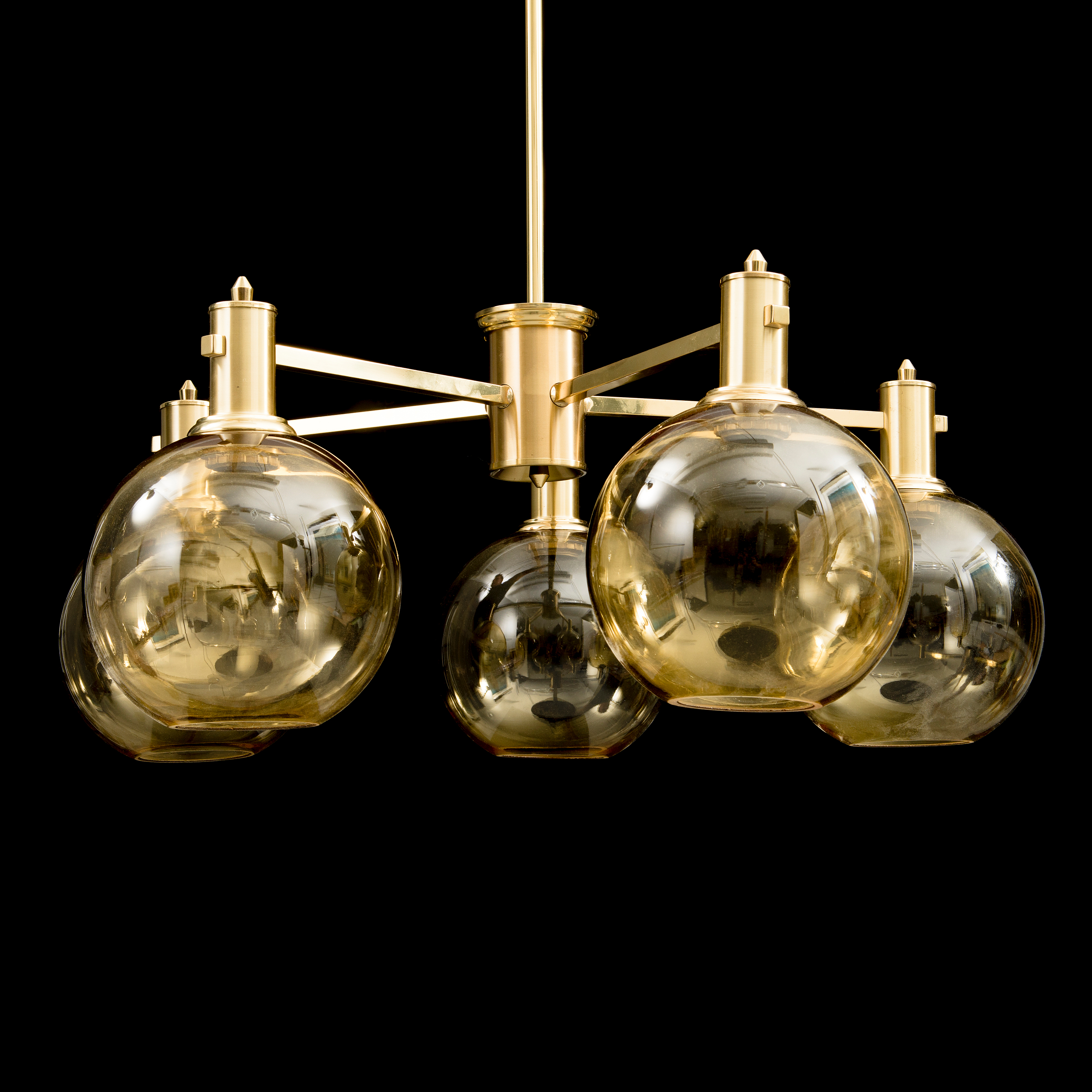 A late 20th century chandelier. - Bukowskis