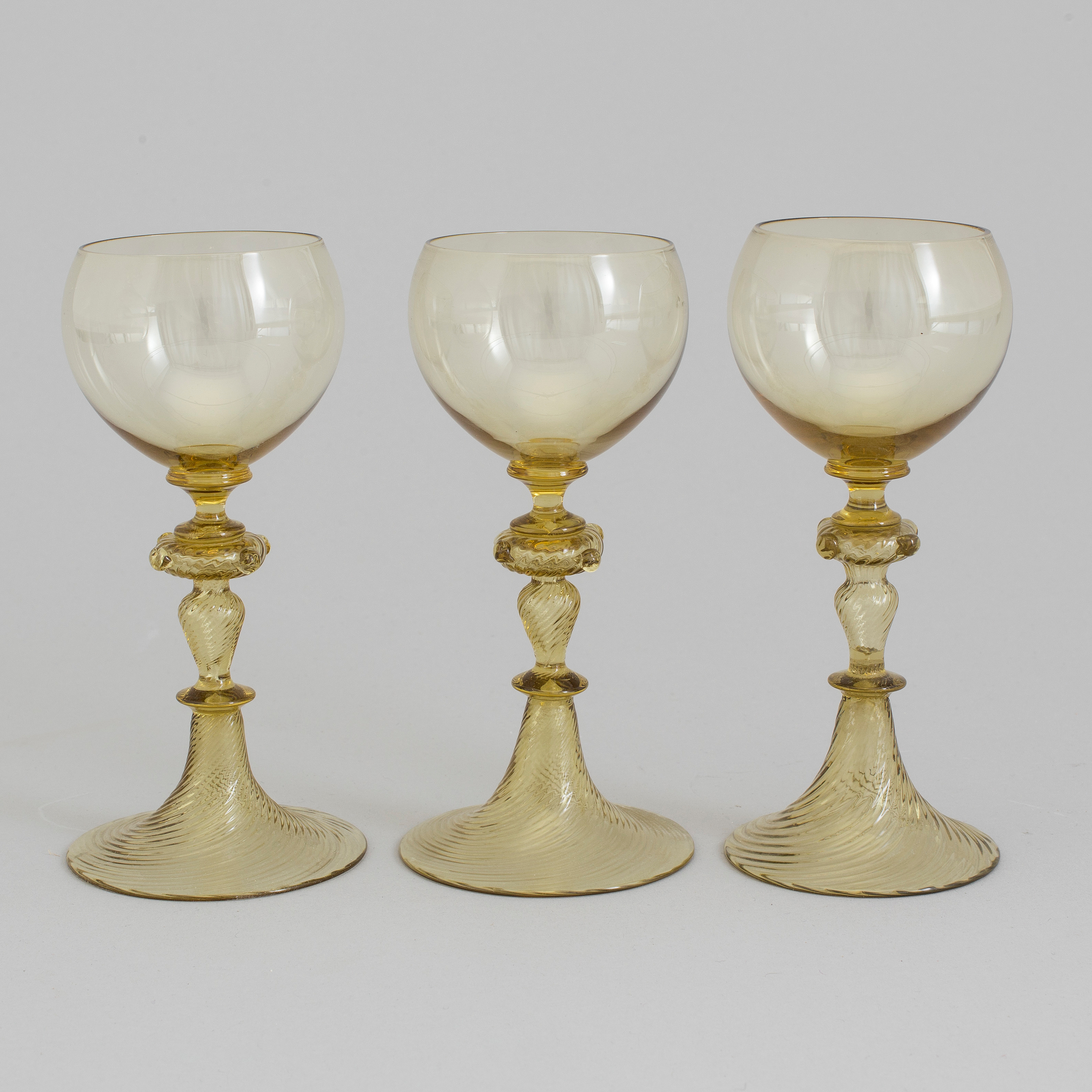 12 pcs of 20th century glasses. - Bukowskis