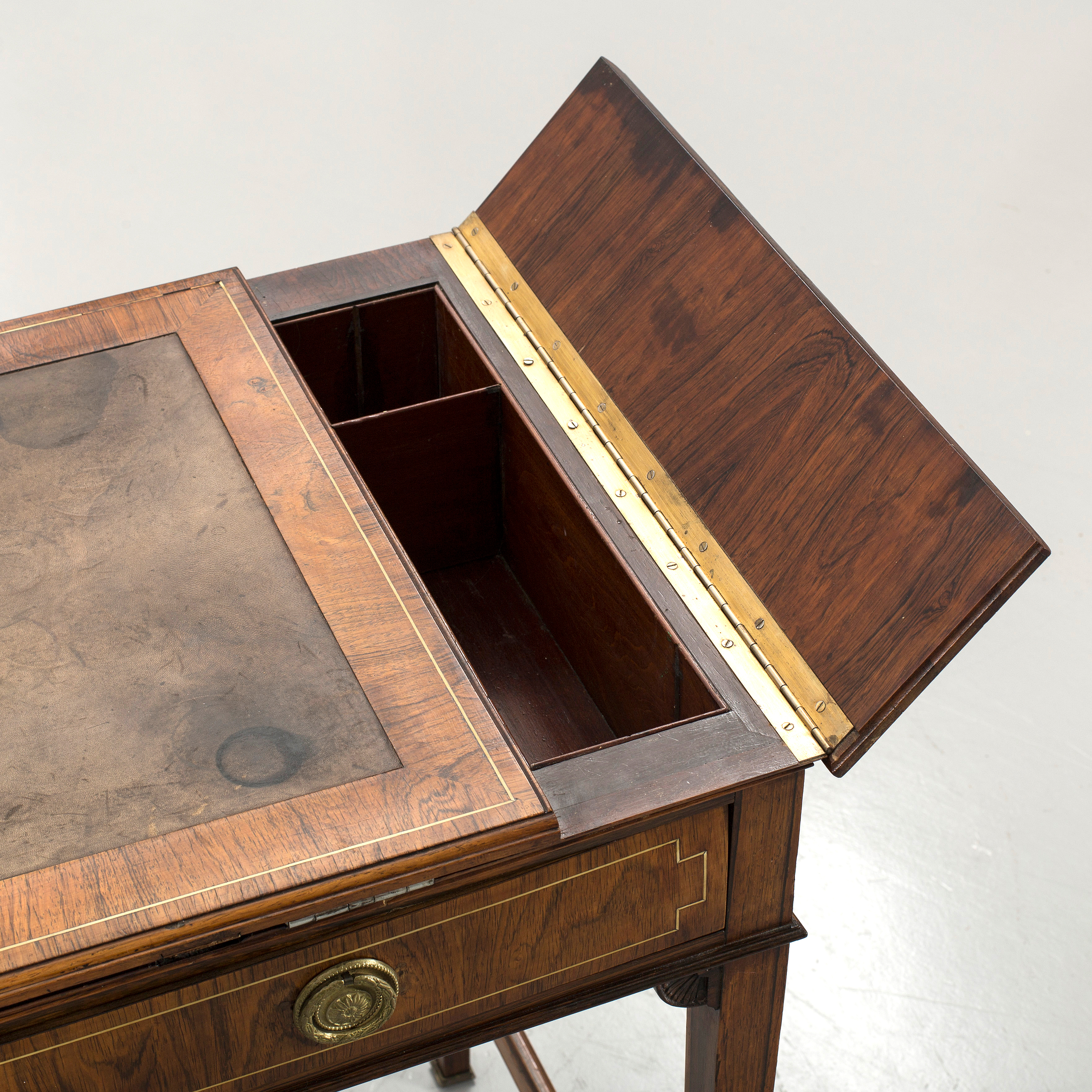 DAMSKRIVBORD, Louis Seize-stil, 1900-talets första hälft. - Bukowskis