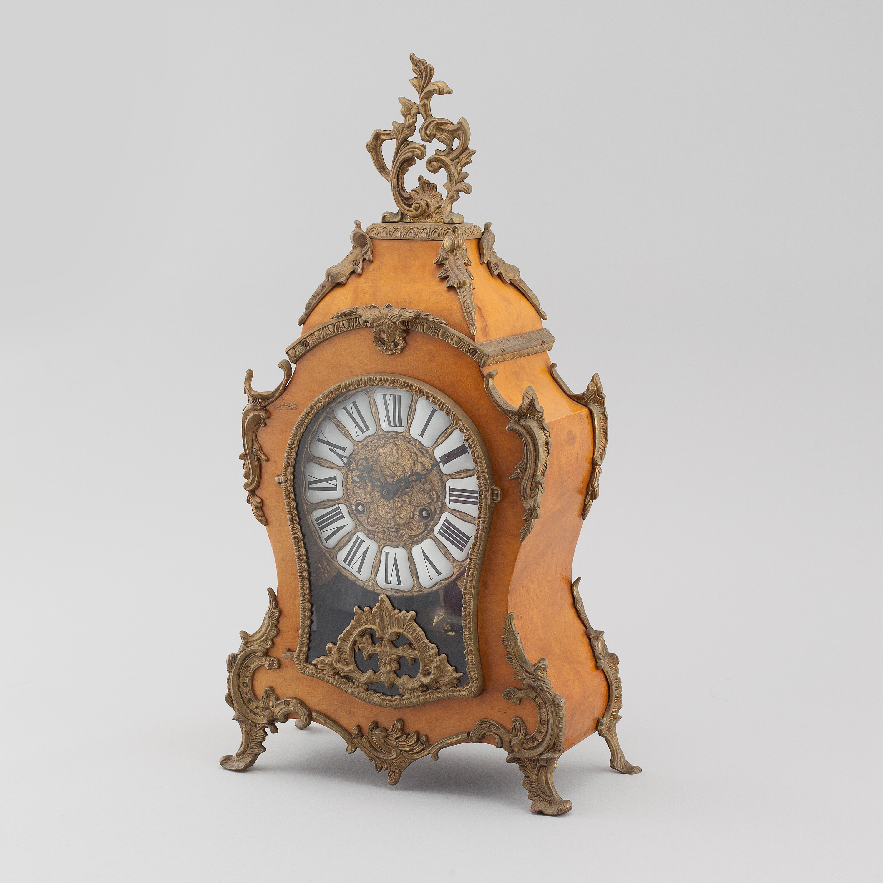 A rococo style table clock, 20th century. - Bukowskis