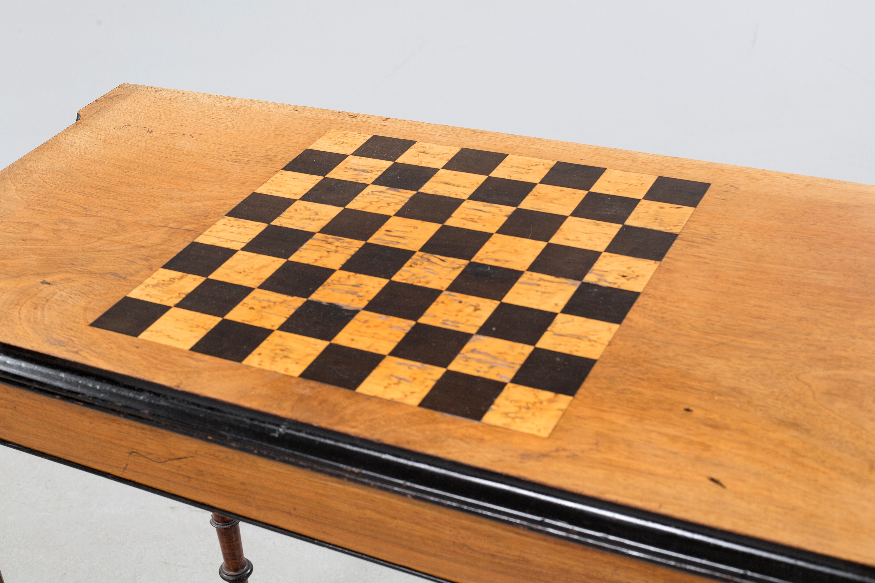 A late 19th century game table. - Bukowskis