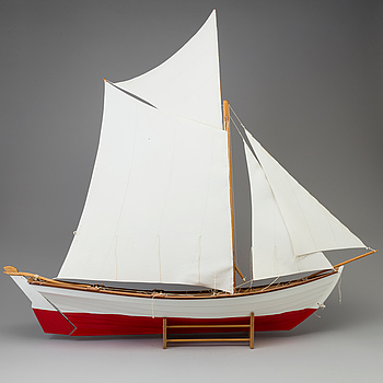 A wood scale boat model built 1989. - Bukowskis