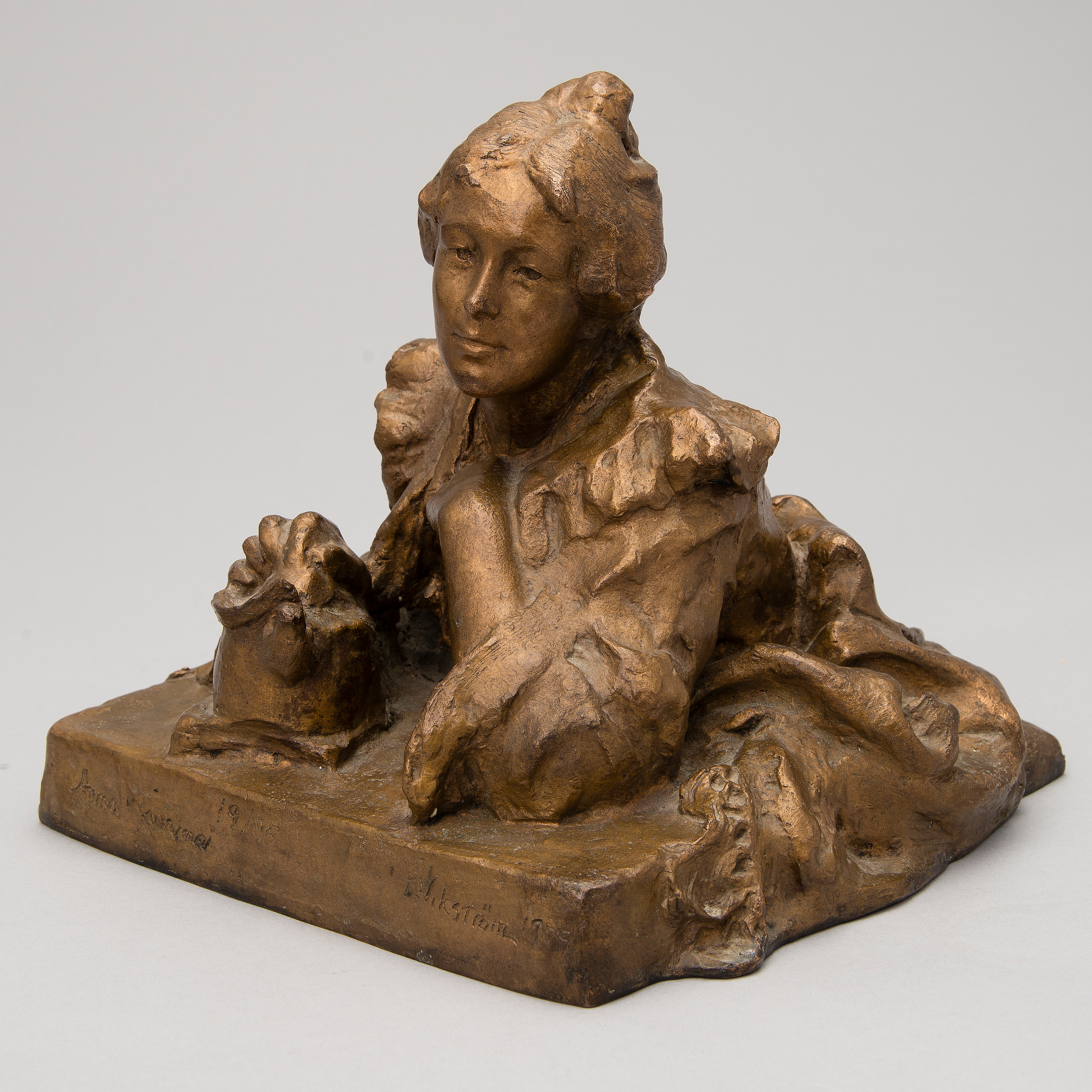 EMIL WIKSTRÖM, pronssia, signeerattu ja päivätty 1909, numeroitu 19/85 ...