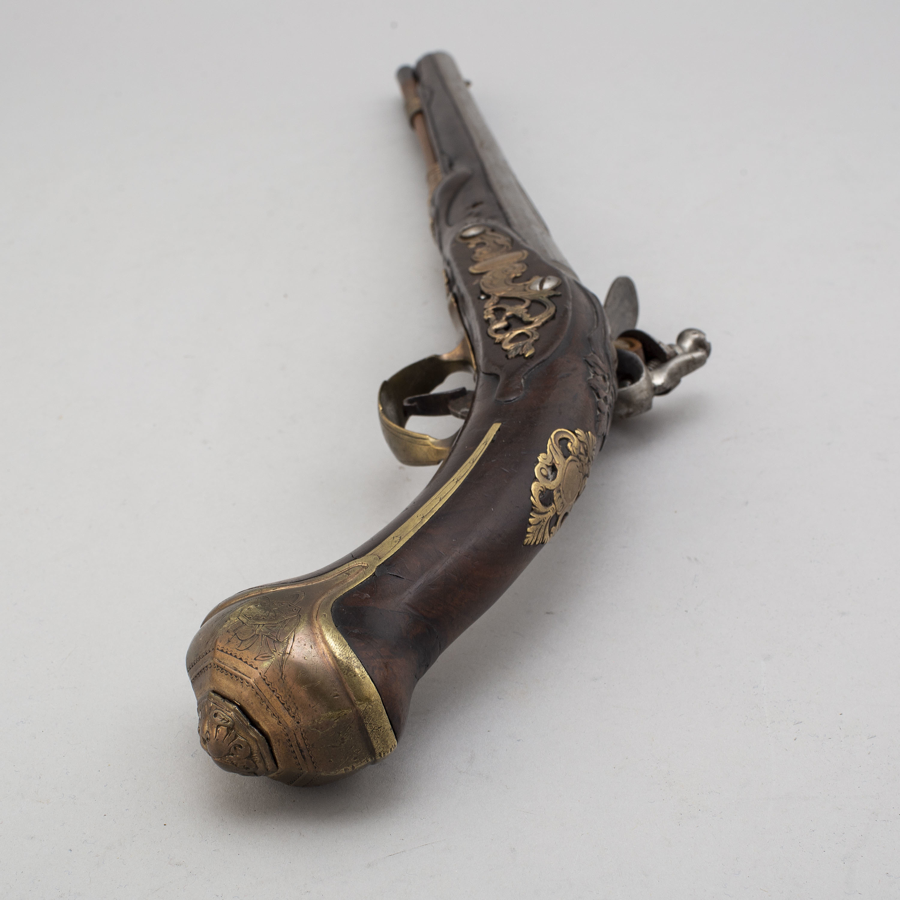 A Flintlock pistol by Friedrich Carlson (Dresden 1700-1719). - Bukowskis