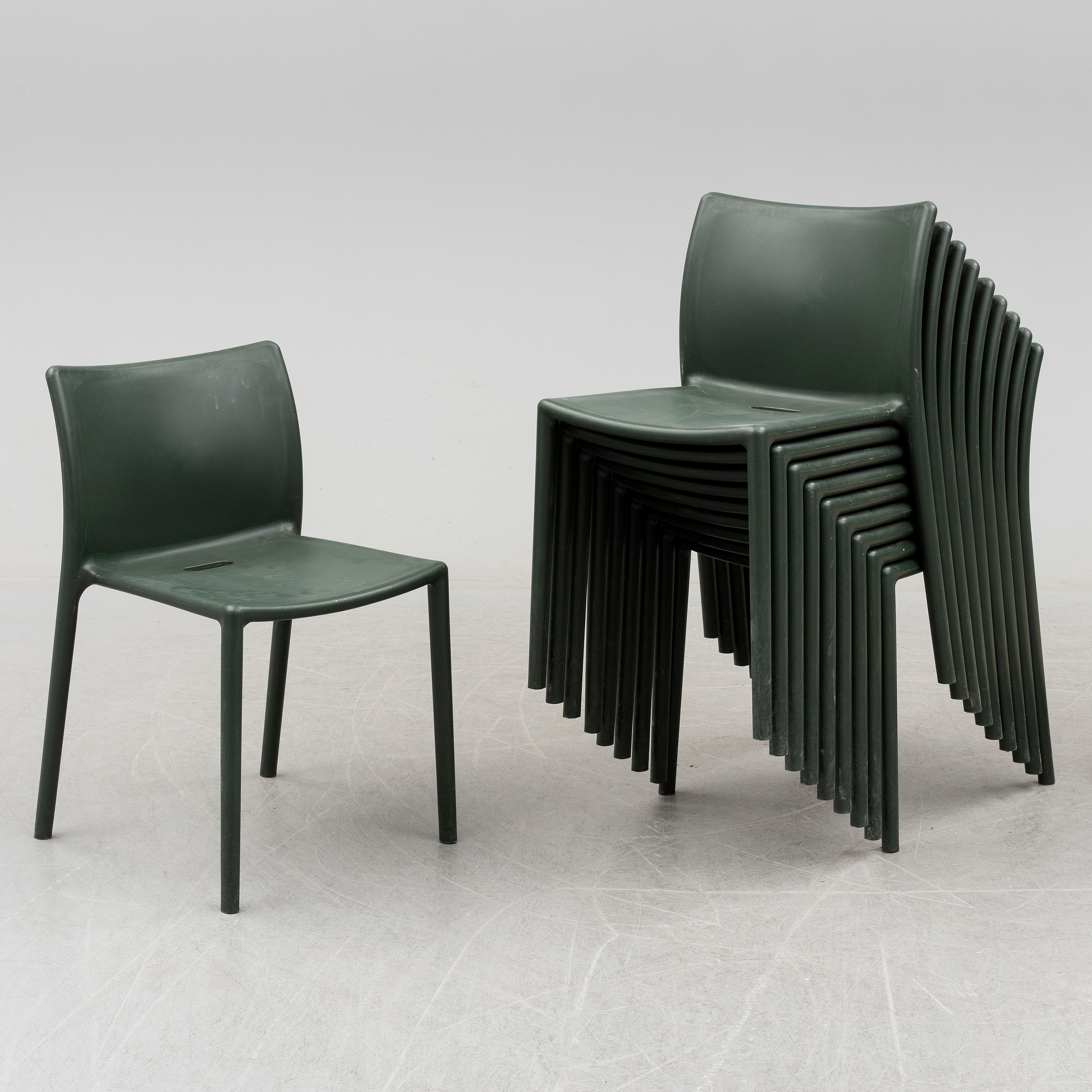 10 'Air-Chairs' by Jasper Morrison form Magis, Italy. - Bukowskis