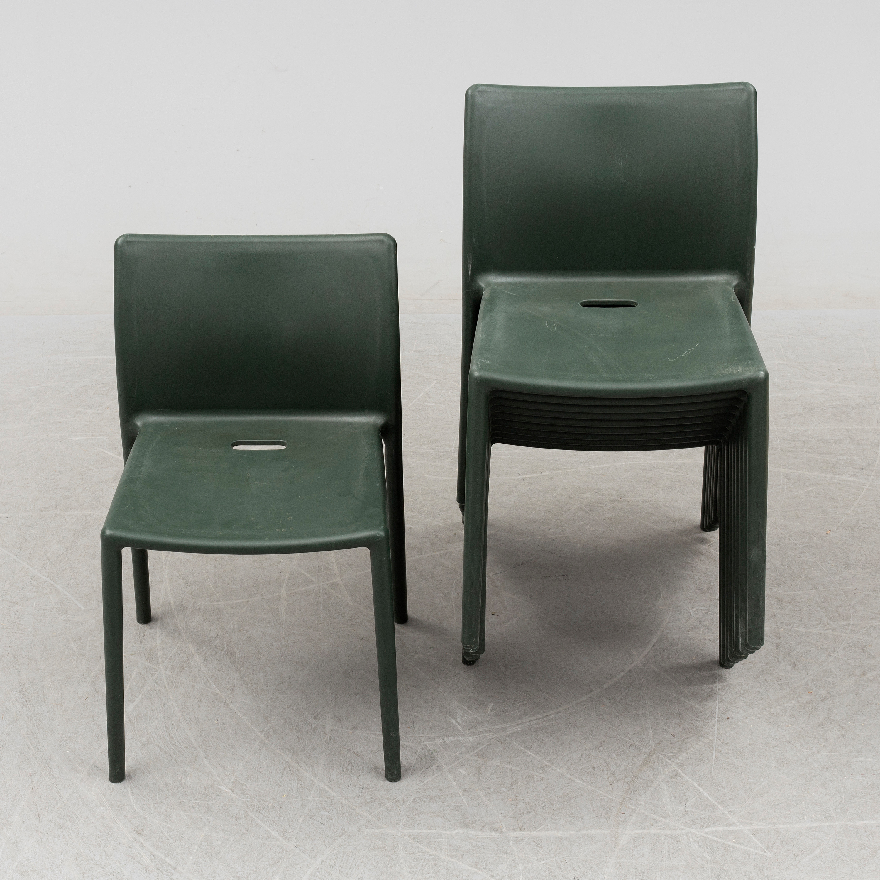 10 'Air-Chairs' by Jasper Morrison form Magis, Italy. - Bukowskis