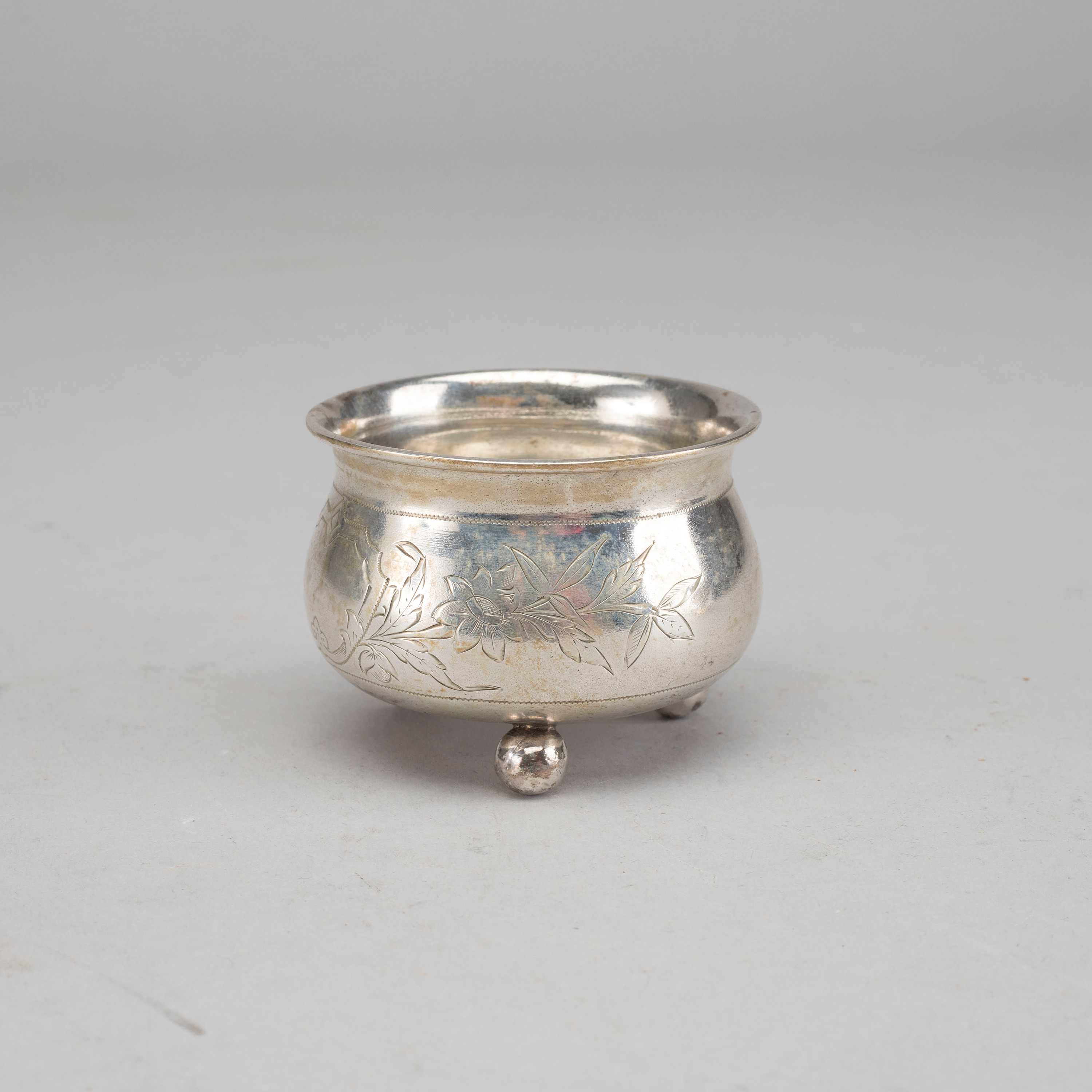 SALT CELLARS, RUSSIAN, 2 silver, 1800s. - Bukowskis