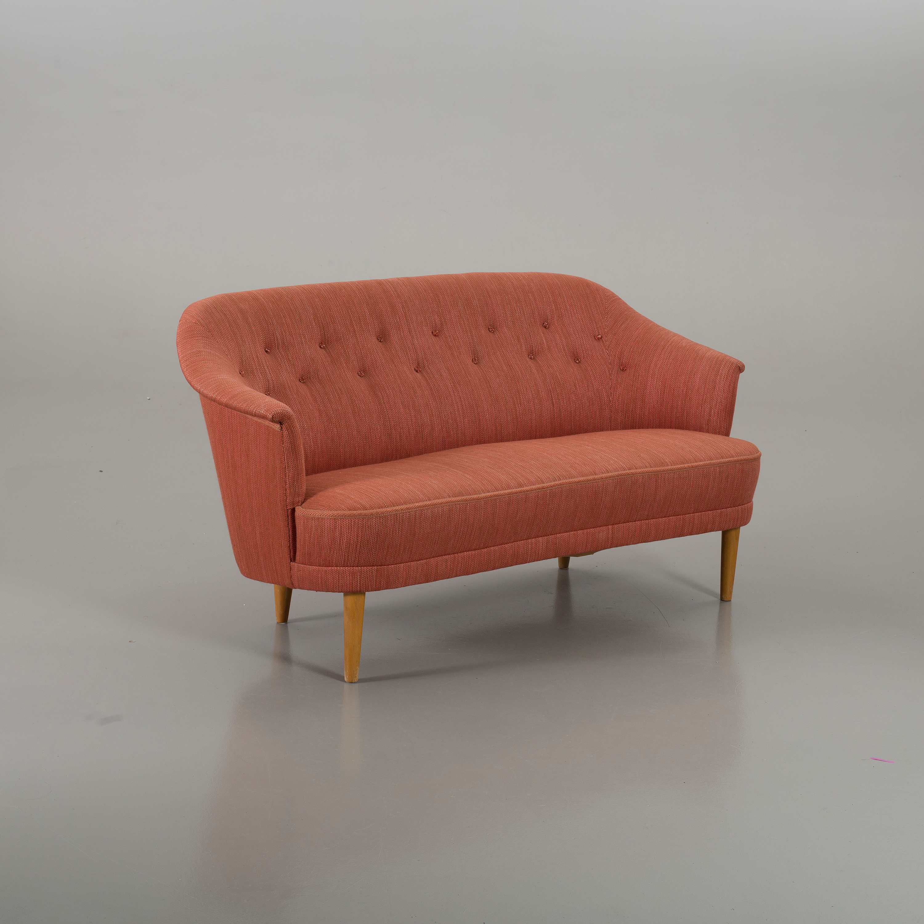 CARL MALMSTEN, soffa, "Fästfolket". - Bukowskis