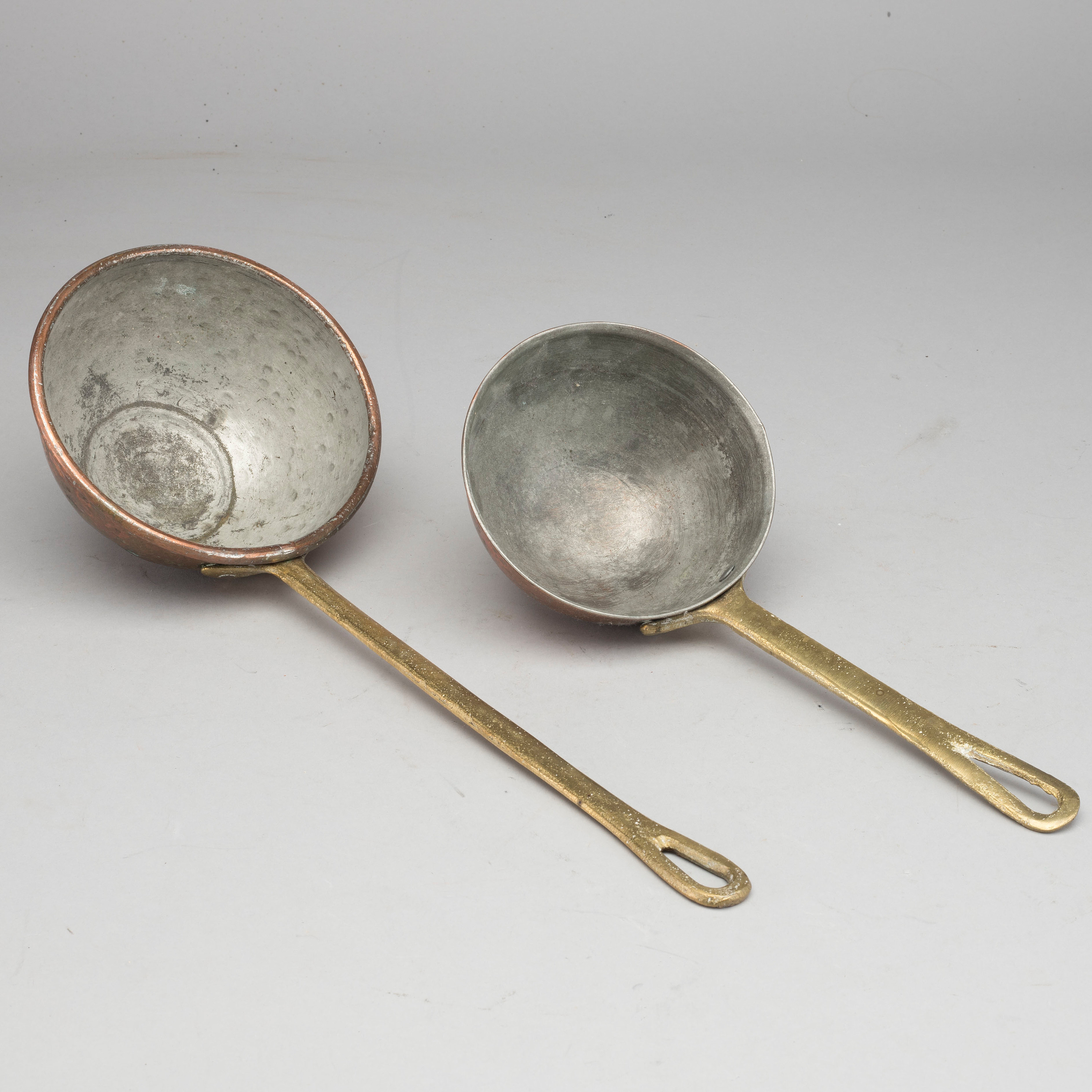 SKOPOR/SLEVAR, 2 st, koppar, 1800-TAL. - Bukowskis