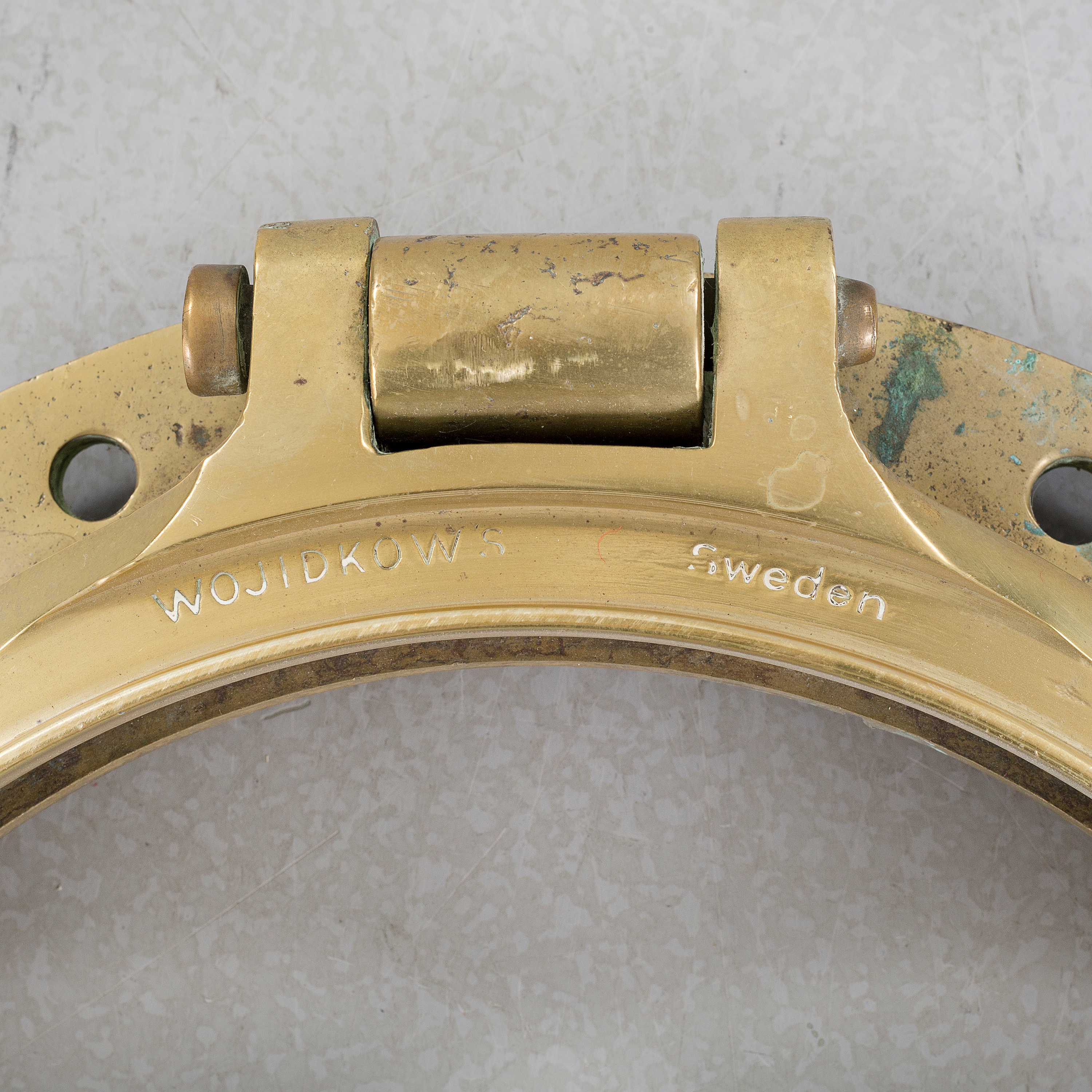 A brass ship hatch, 20th century. - Bukowskis