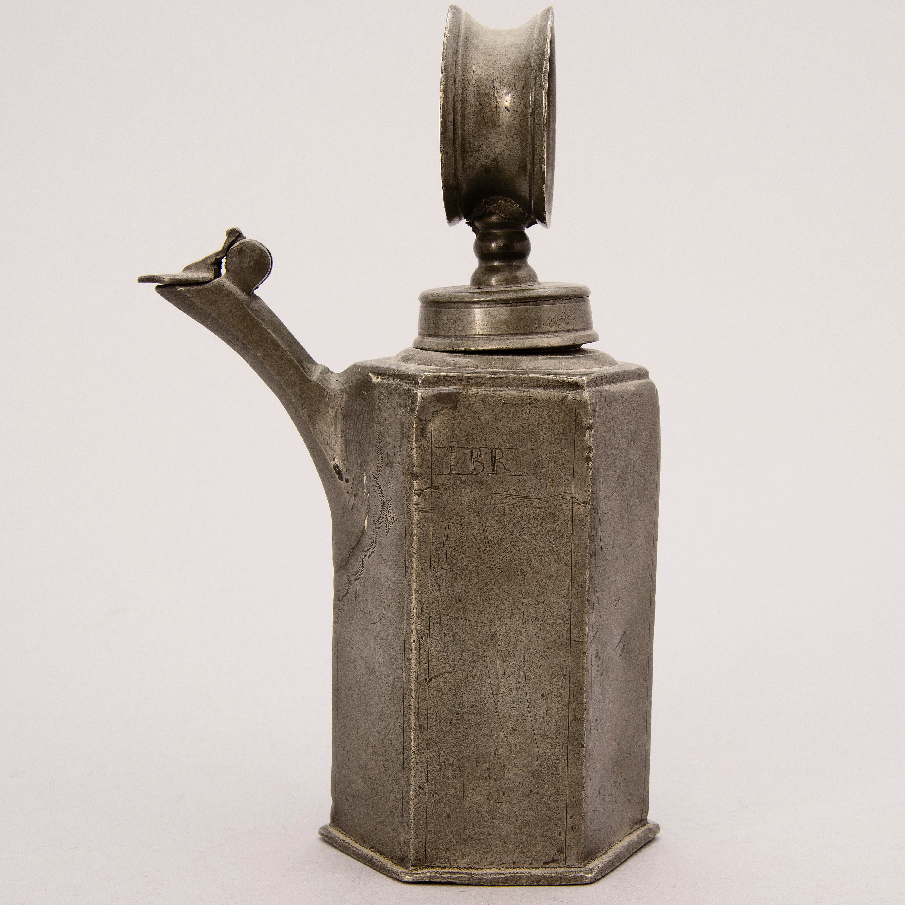 A PEWTER WINE FLAGON, possibly Germany 18th century. - Bukowskis