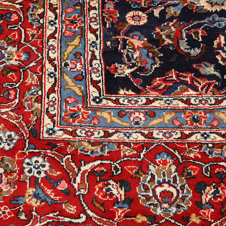 A Keshan rug, ca 381 x 303 cm. - Bukowskis