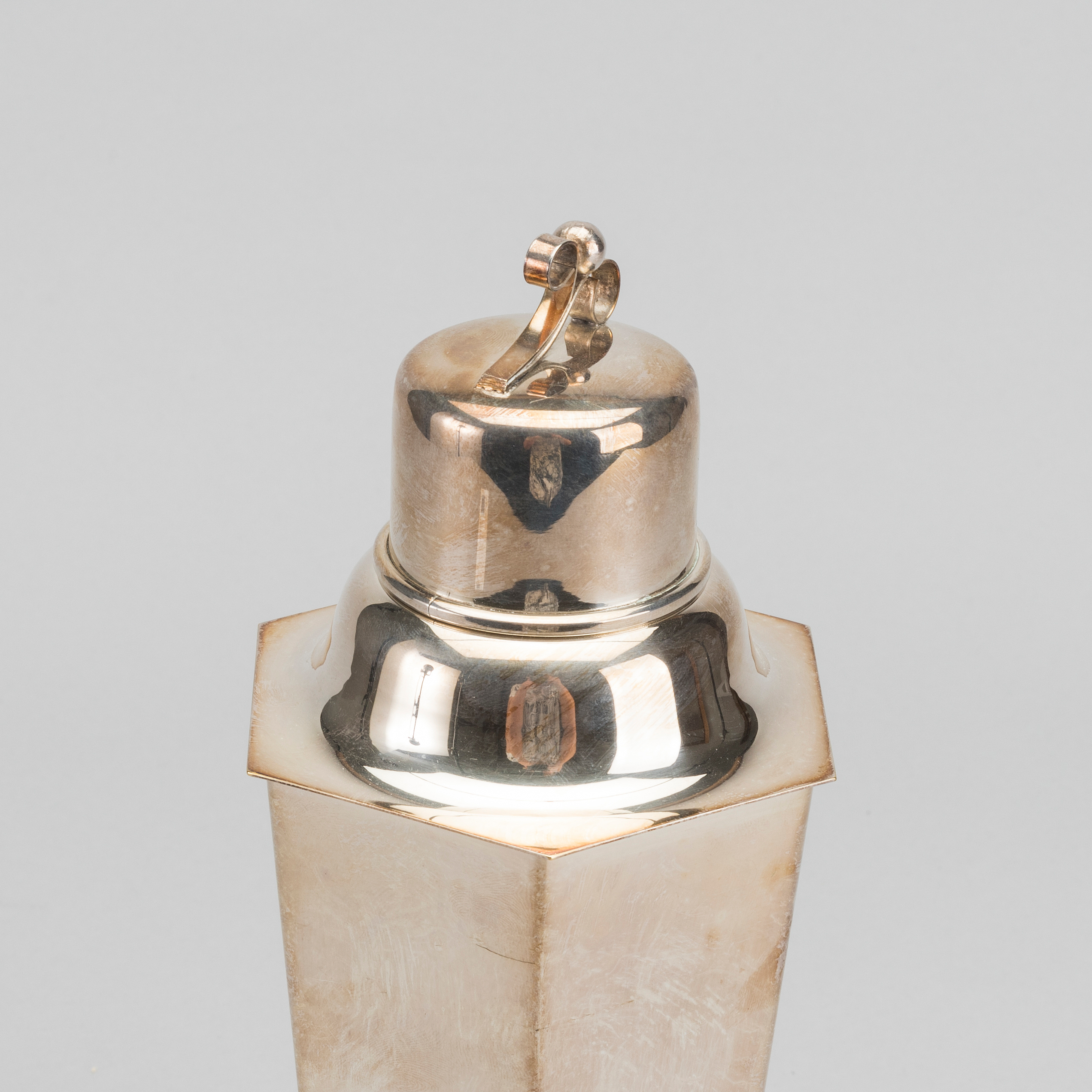 SHAKER 1900-talets första hälft nysilver. - Bukowskis