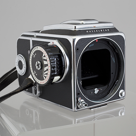 A 1960s Hasselblad camera and obectives. - Bukowskis