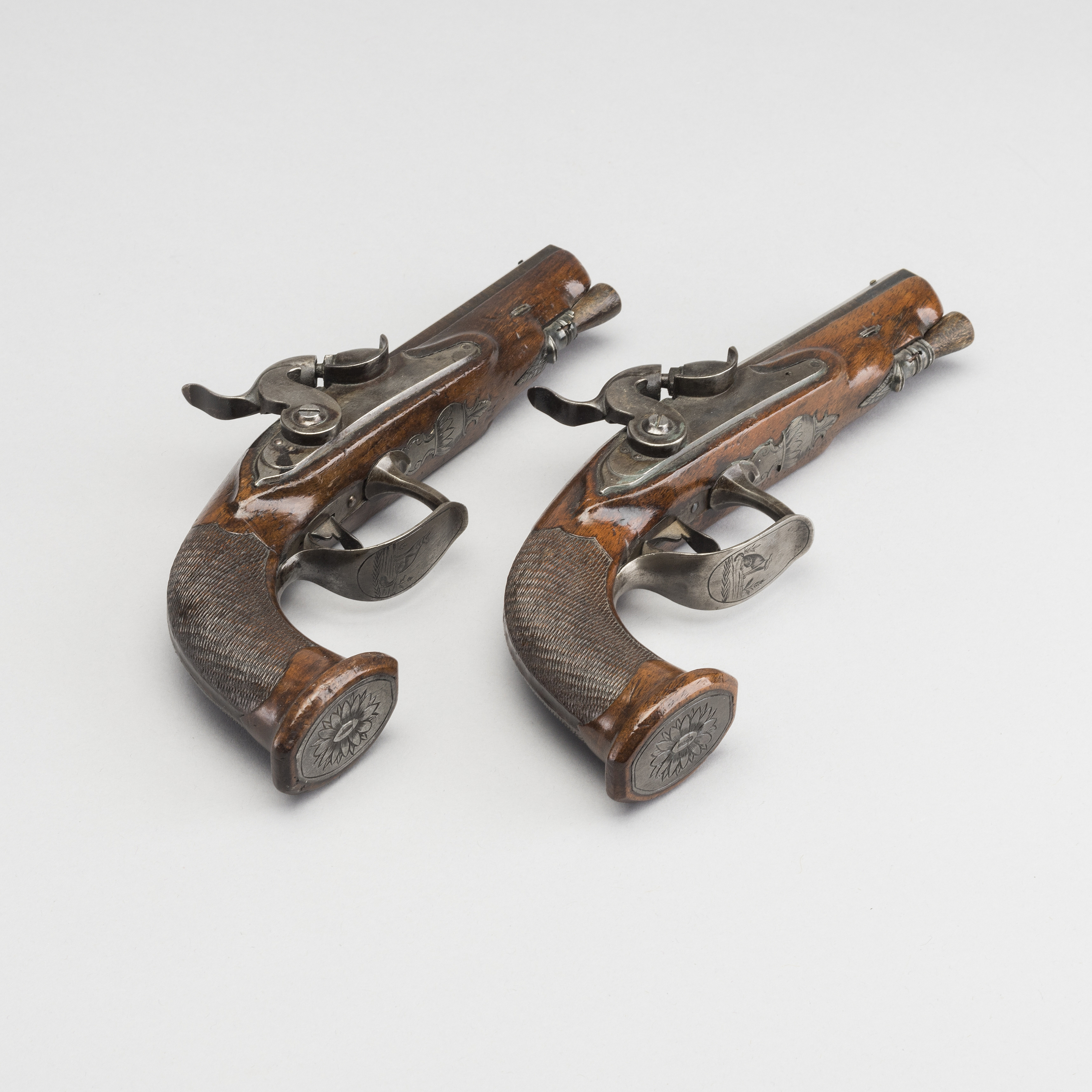 A PAIR OF BELGIAN CAPLOCK PISTOLS, later part of 19th century. - Bukowskis