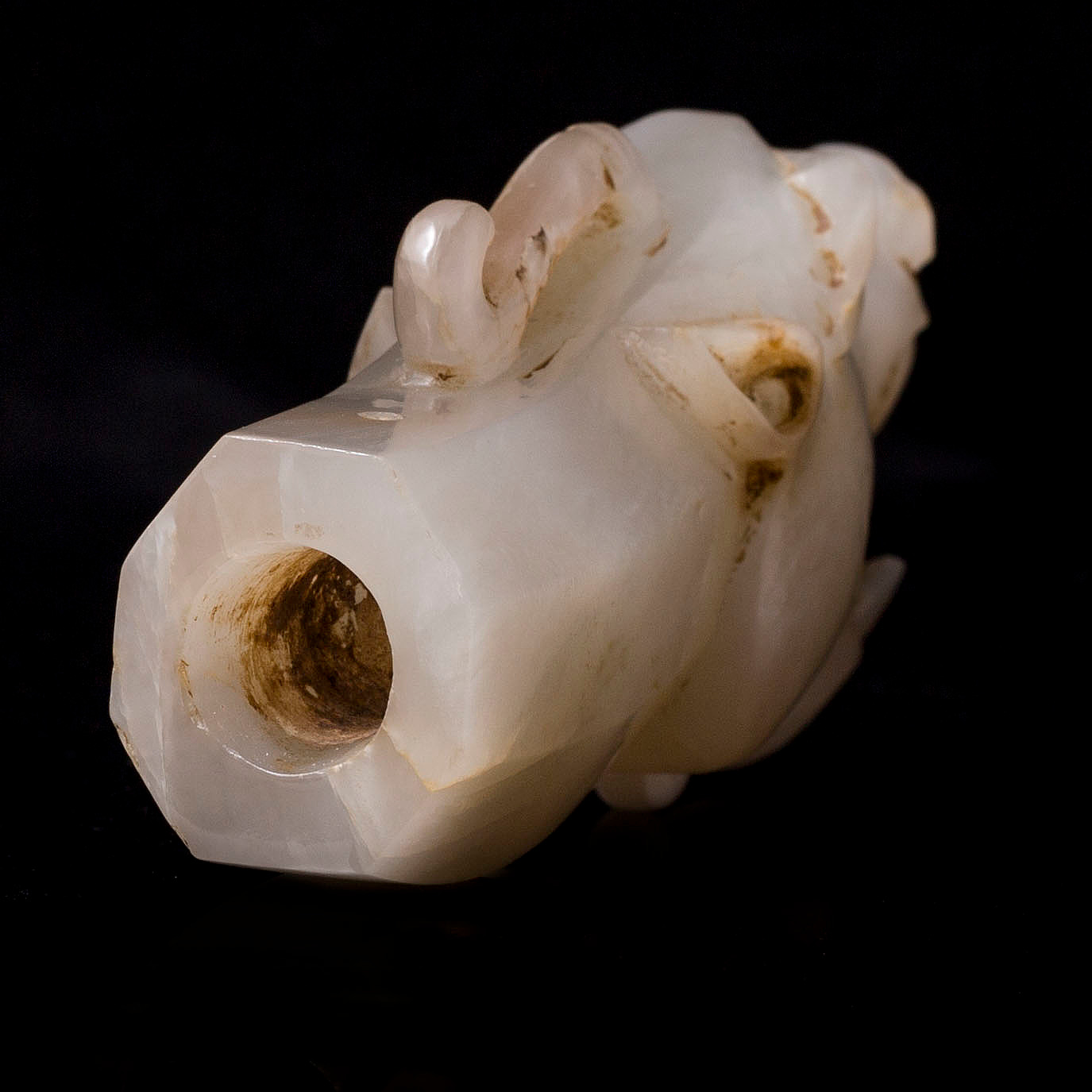 A Chinese late Qing dynasty nephrite sculpture. - Bukowskis
