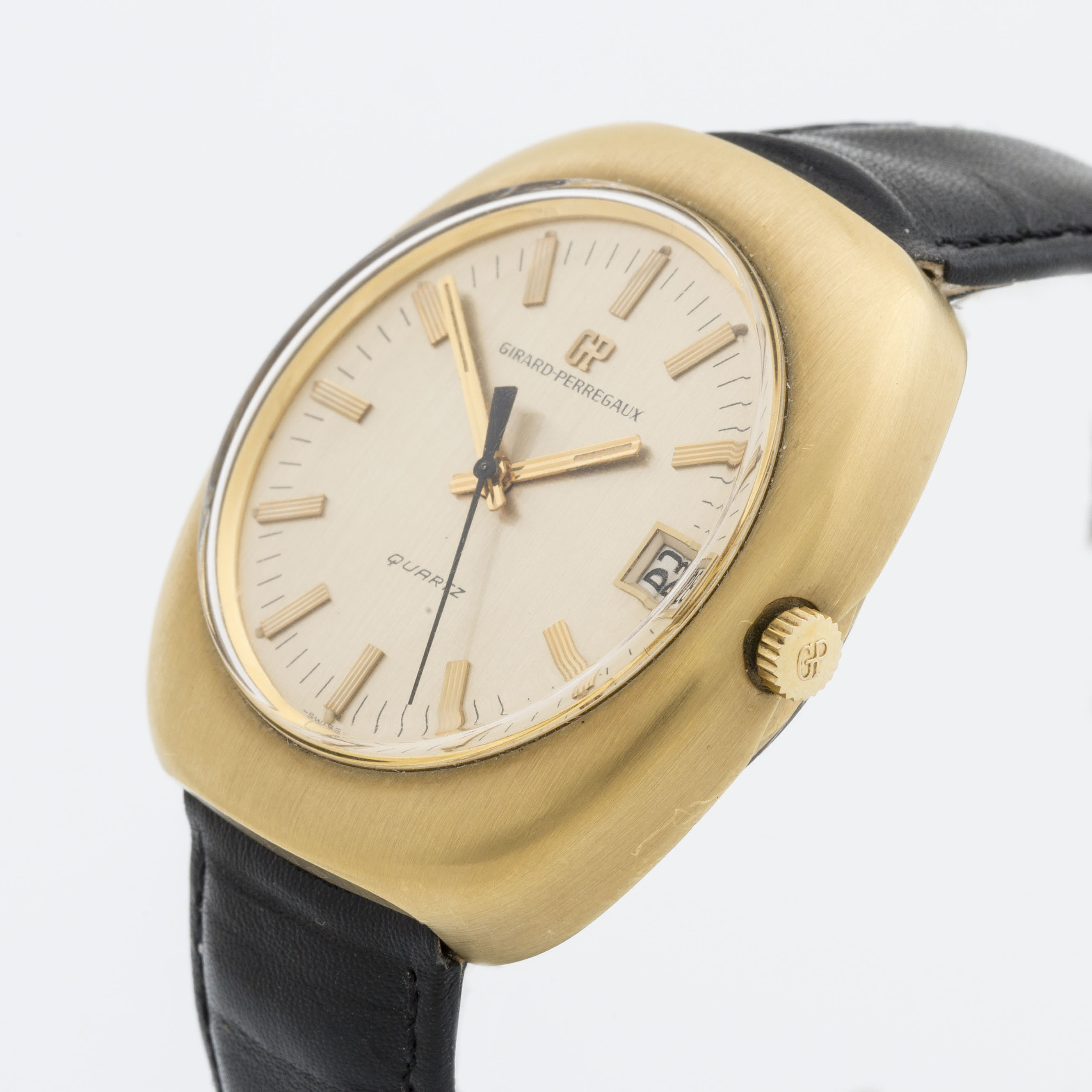 GIRARD PERREGAUX armbandsur quartz. - Bukowskis