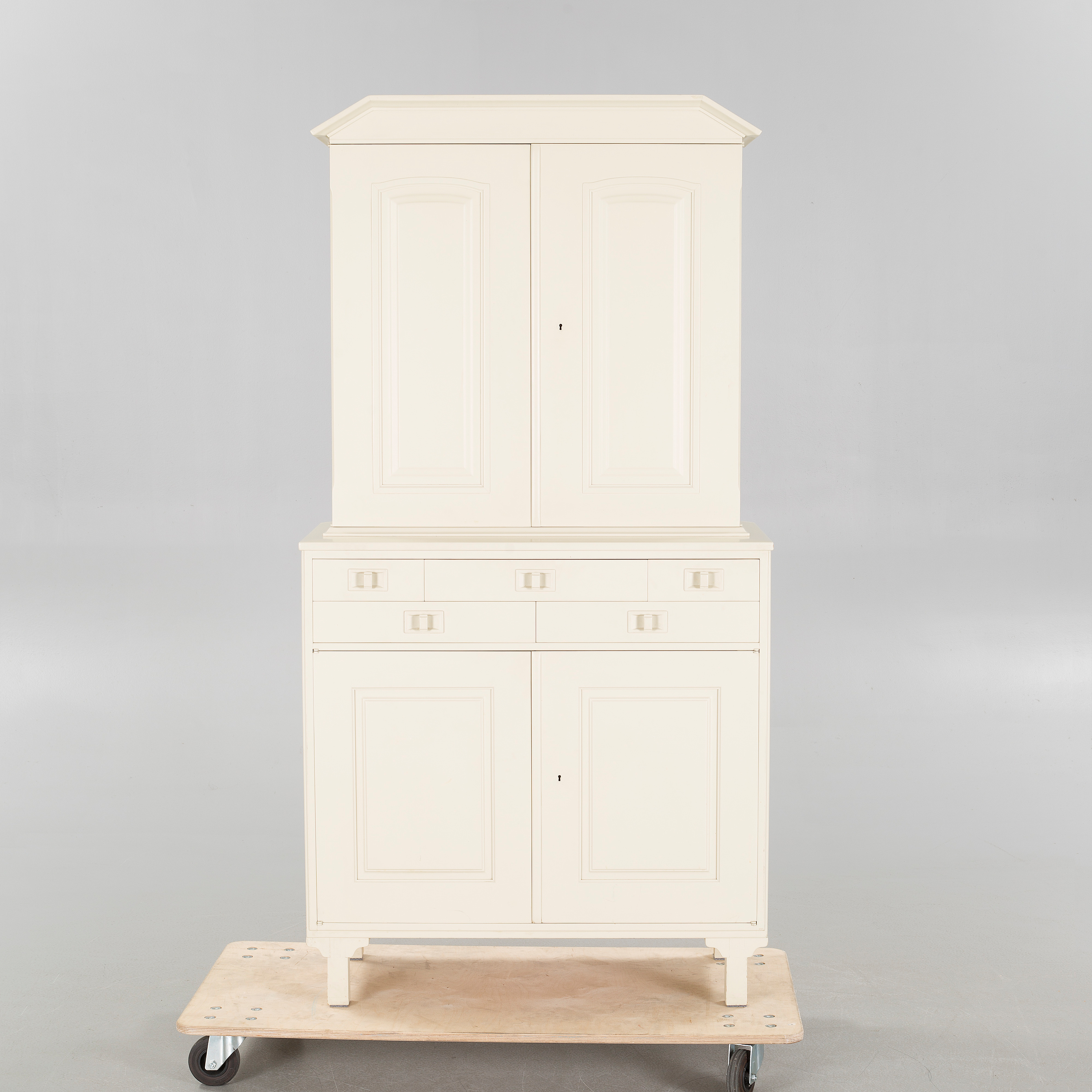 A cabinet by Carl Malmsten called "Mittens rike" from the second part ...