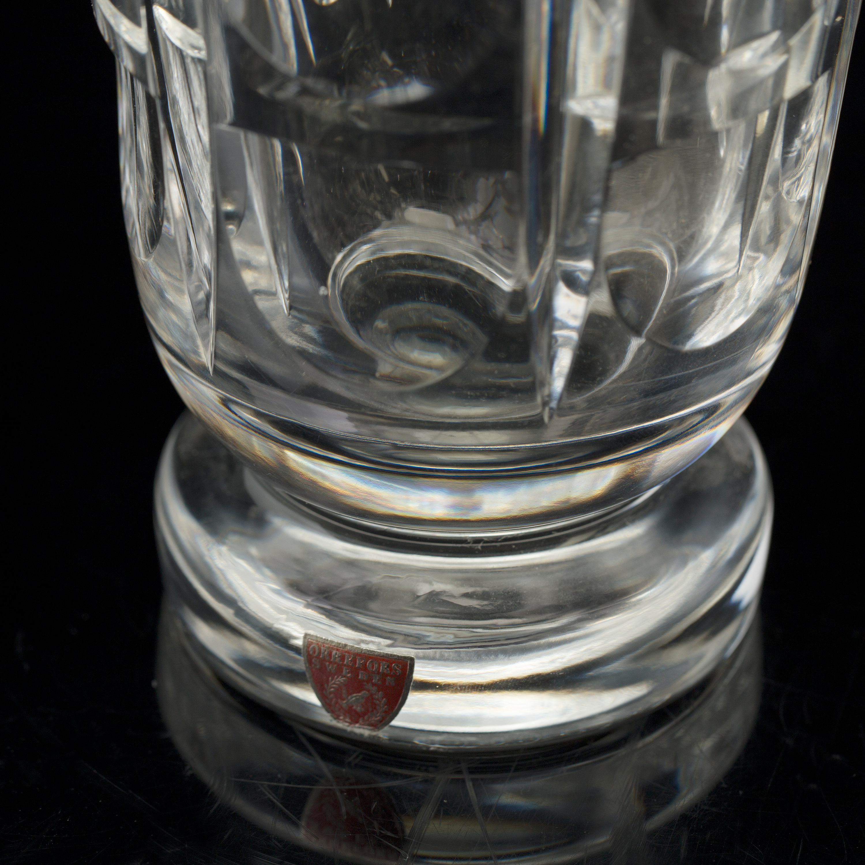 SIMON GATE, two "Tusen fönster" glass vases, Orrefors. - Bukowskis