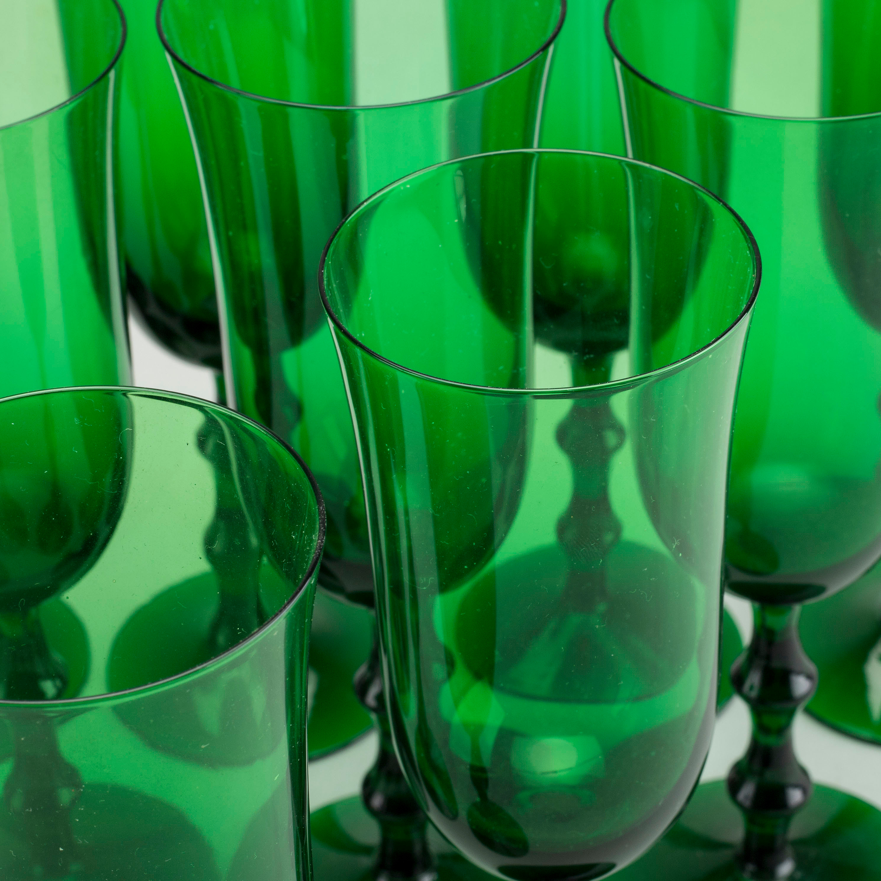 12 WINE GLAS BY SIMON GATE "SALUT" FOR ORREFORS. - Bukowskis