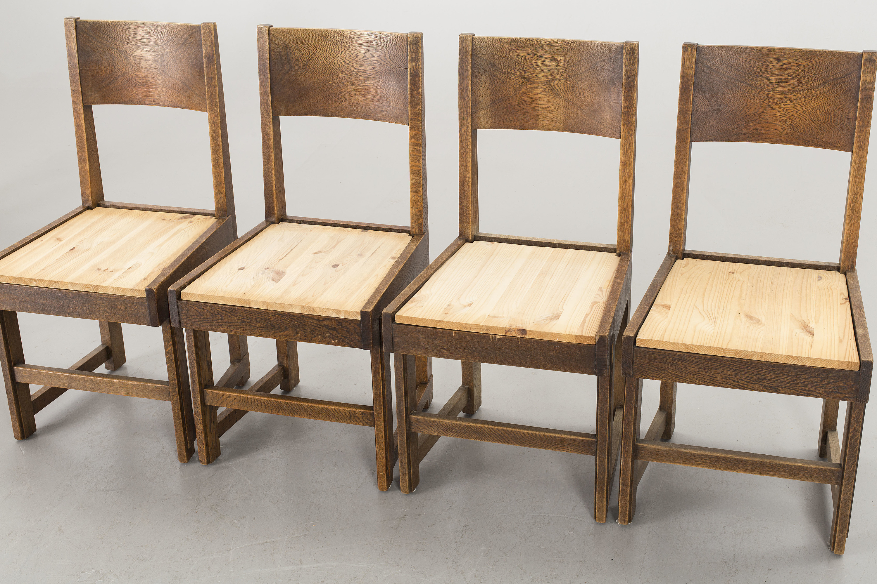 STOLAR, 4 st, 1900-talets andra hälft. - Bukowskis