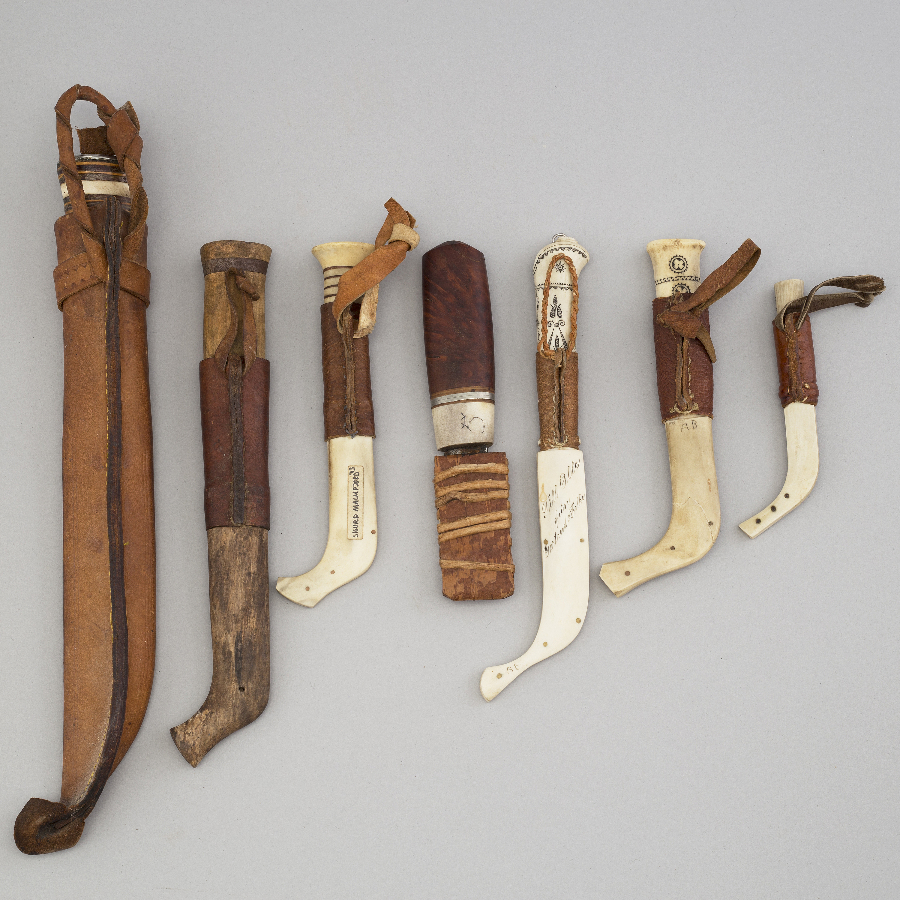 Seven Sami knives. - Bukowskis
