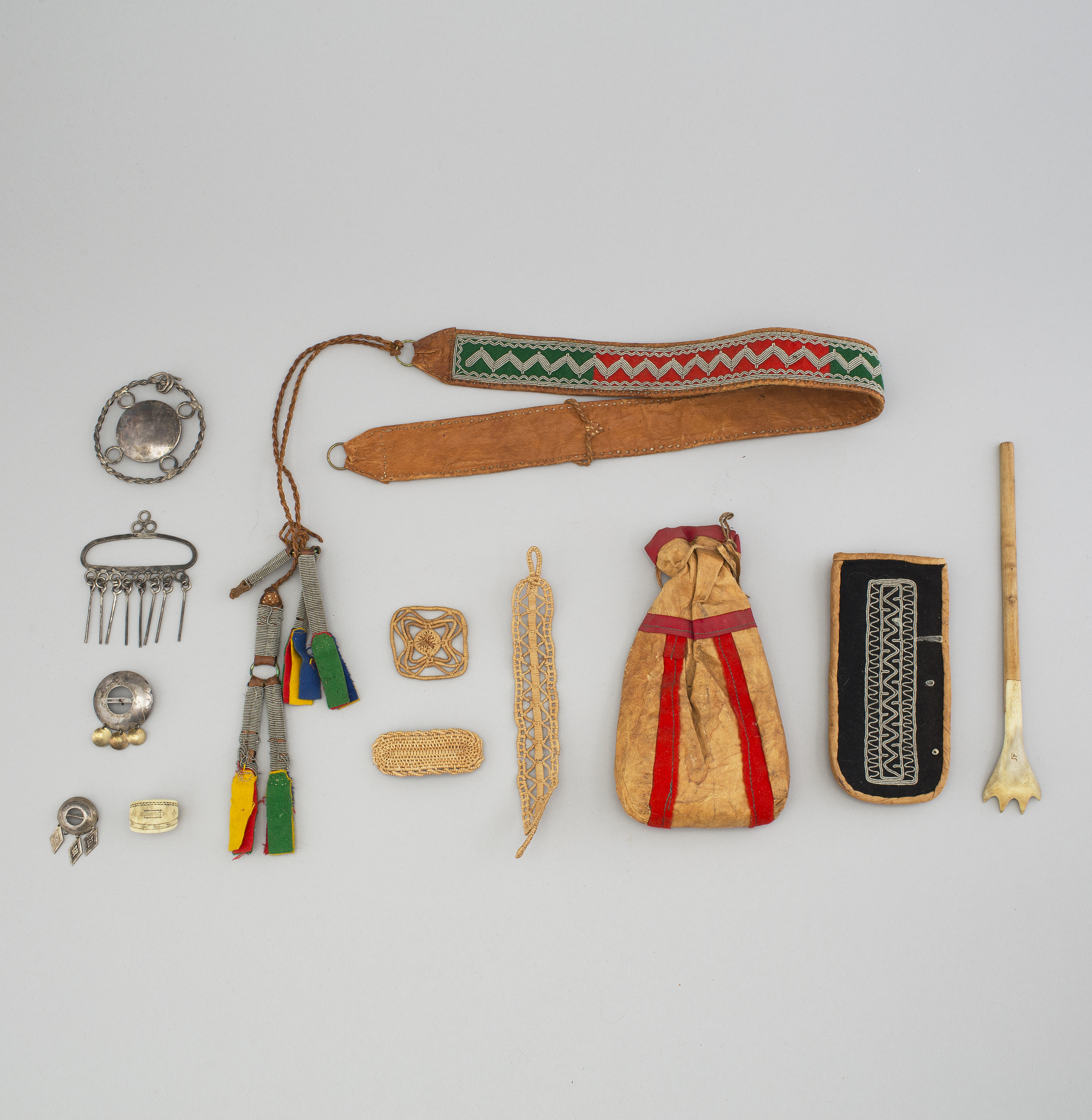 Twelve Sami items, 20th century. - Bukowskis