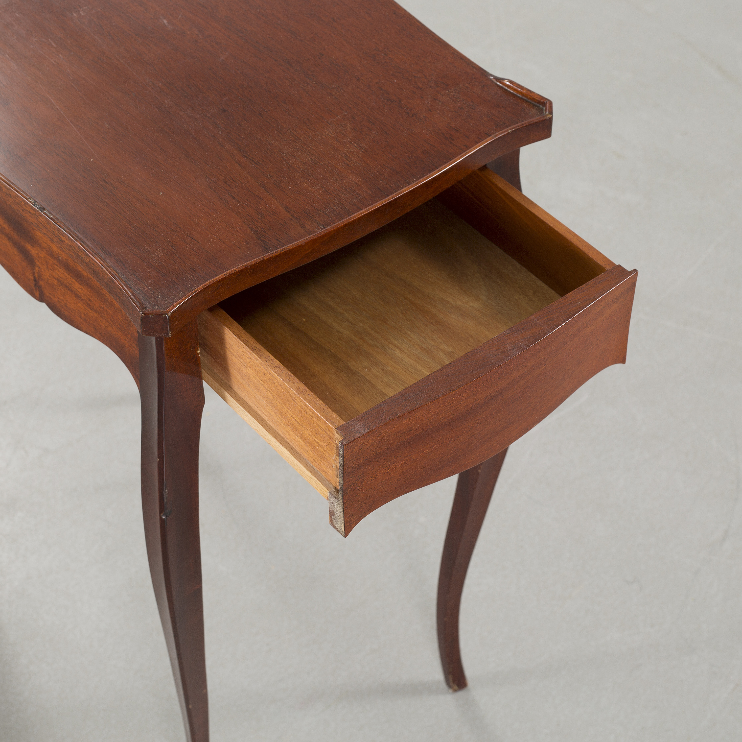 A pair of rococo style side tables, second half of the 20th century ...