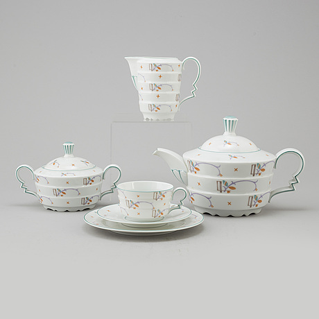 A ROSENTHAL MID 20TH CENTURY PORCELAIN TEA SET, 17 PIECES. - Bukowskis